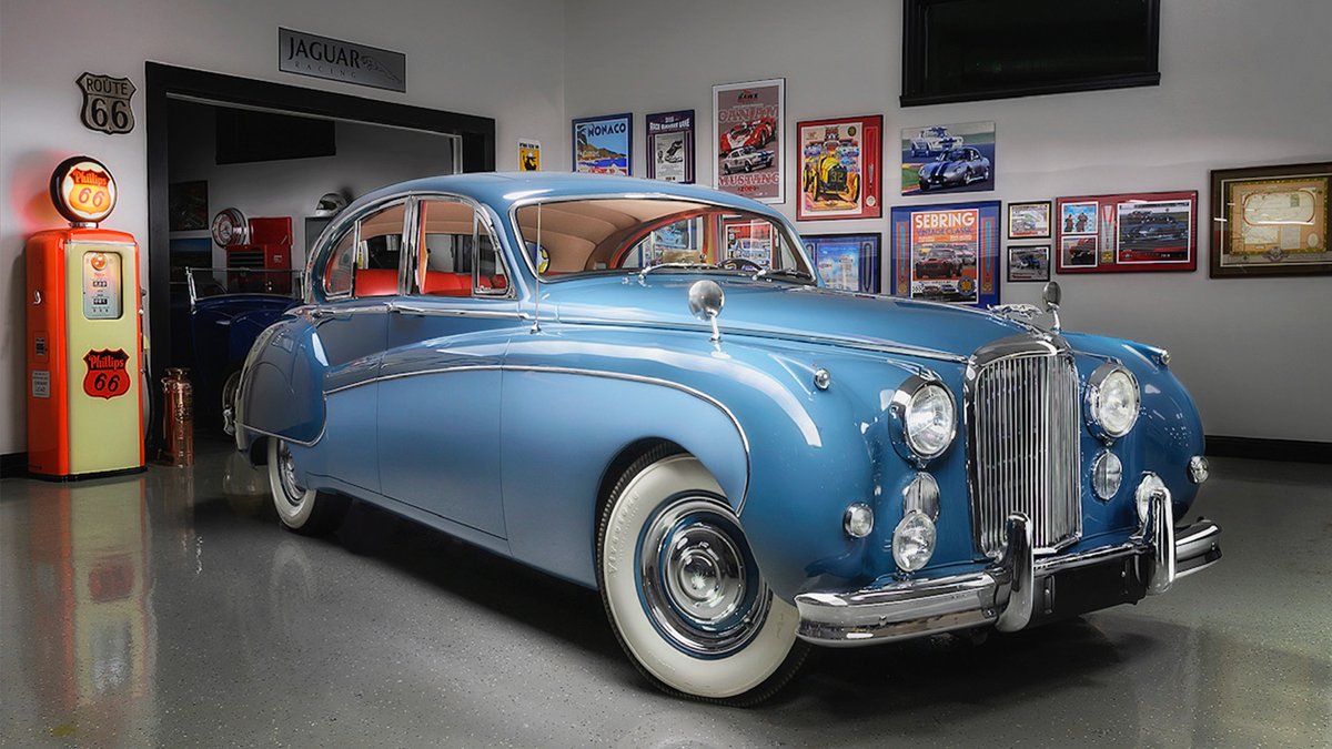 Tour this vintage racer's stunning Jaguar (and muscle car) collection ...