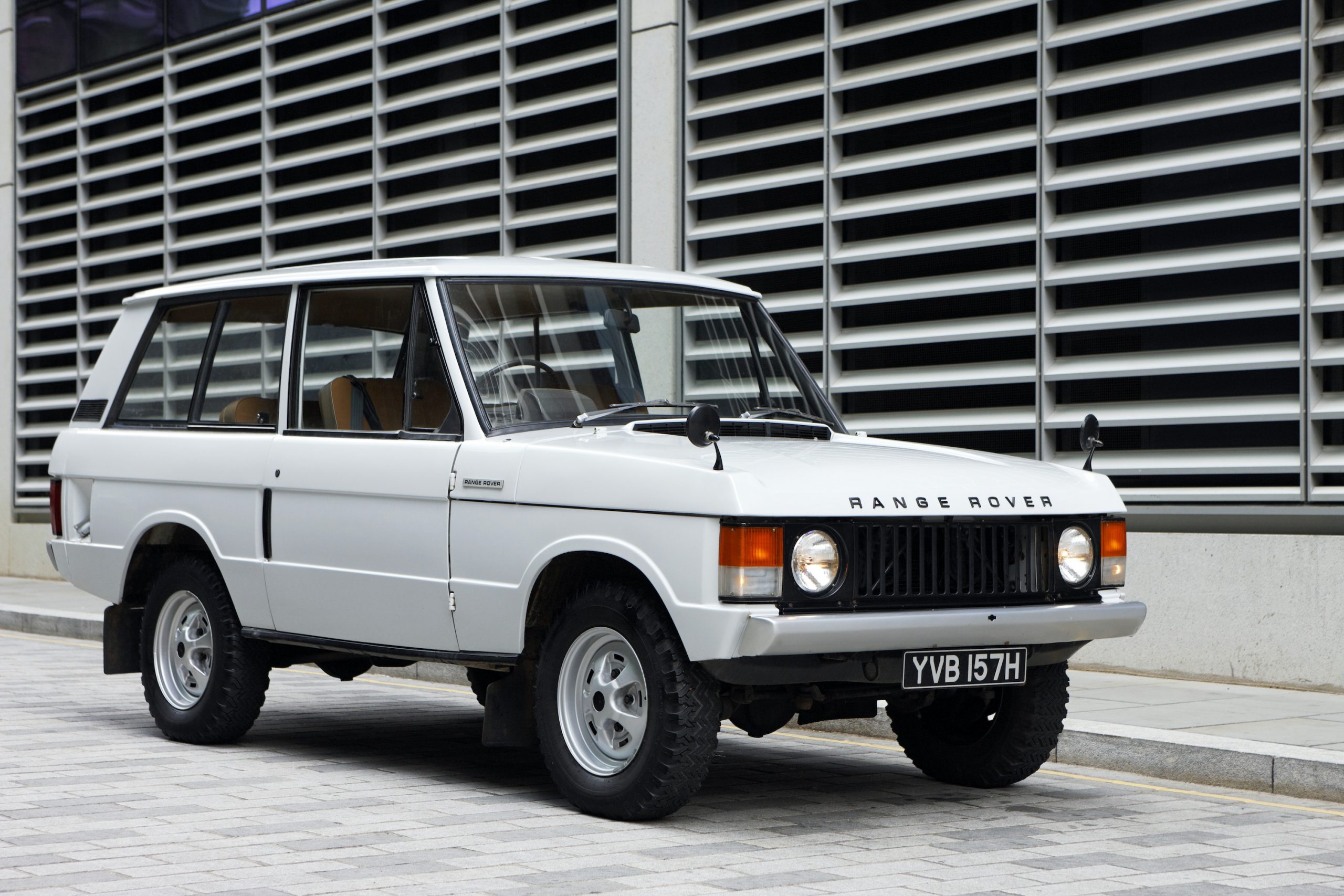 Range Rover celebrates 50 years with a limited run of 1970 "Fifty ...