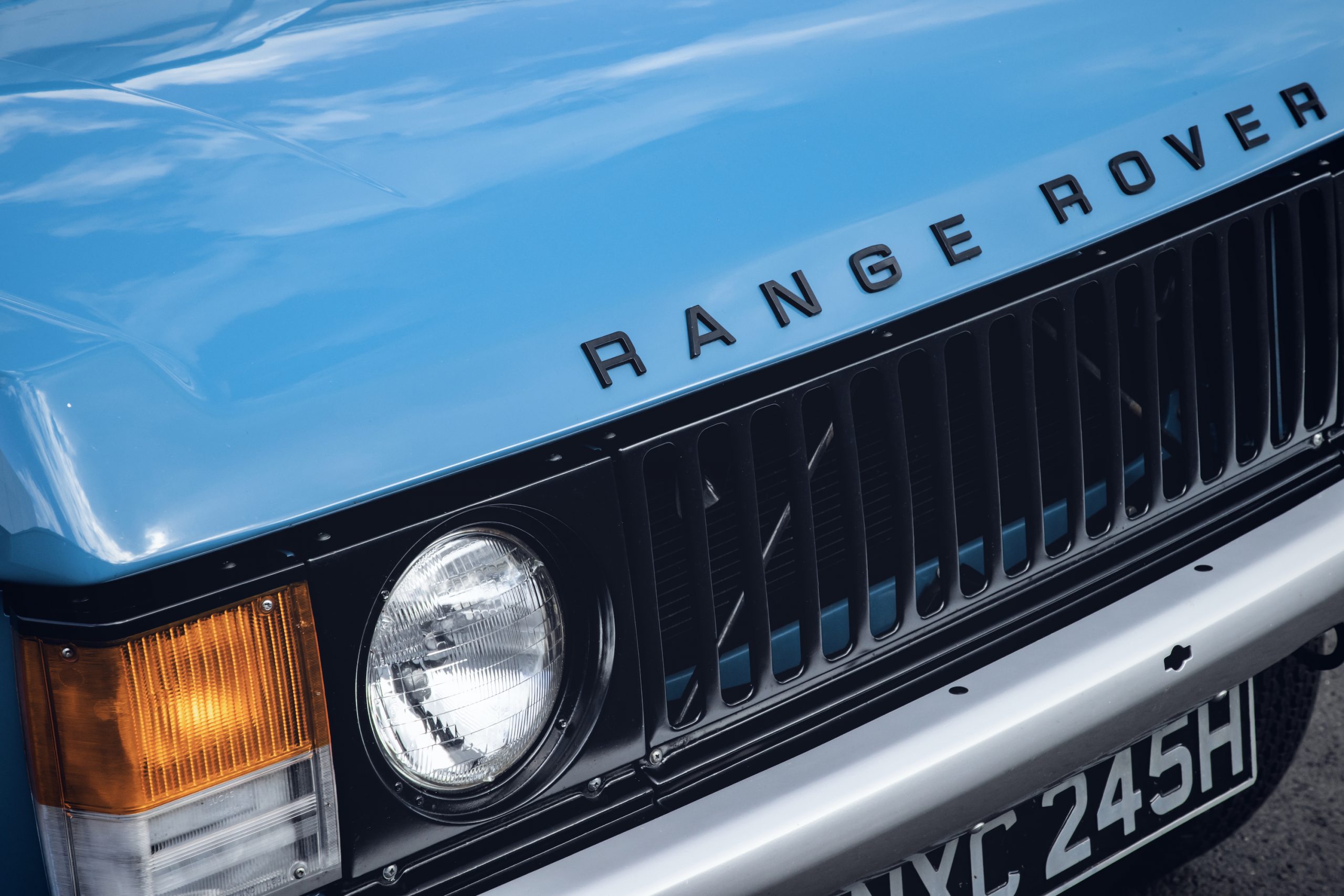 Range Rover celebrates 50 years with a limited run of 1970 "Fifty ...