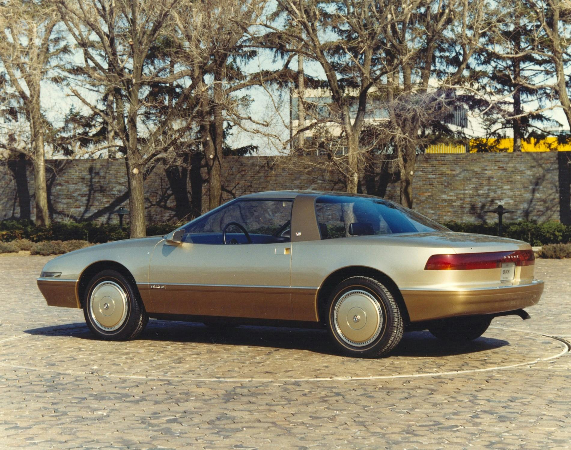 The unlikely birth and untimely death of Buick’s two-seat Reatta ...