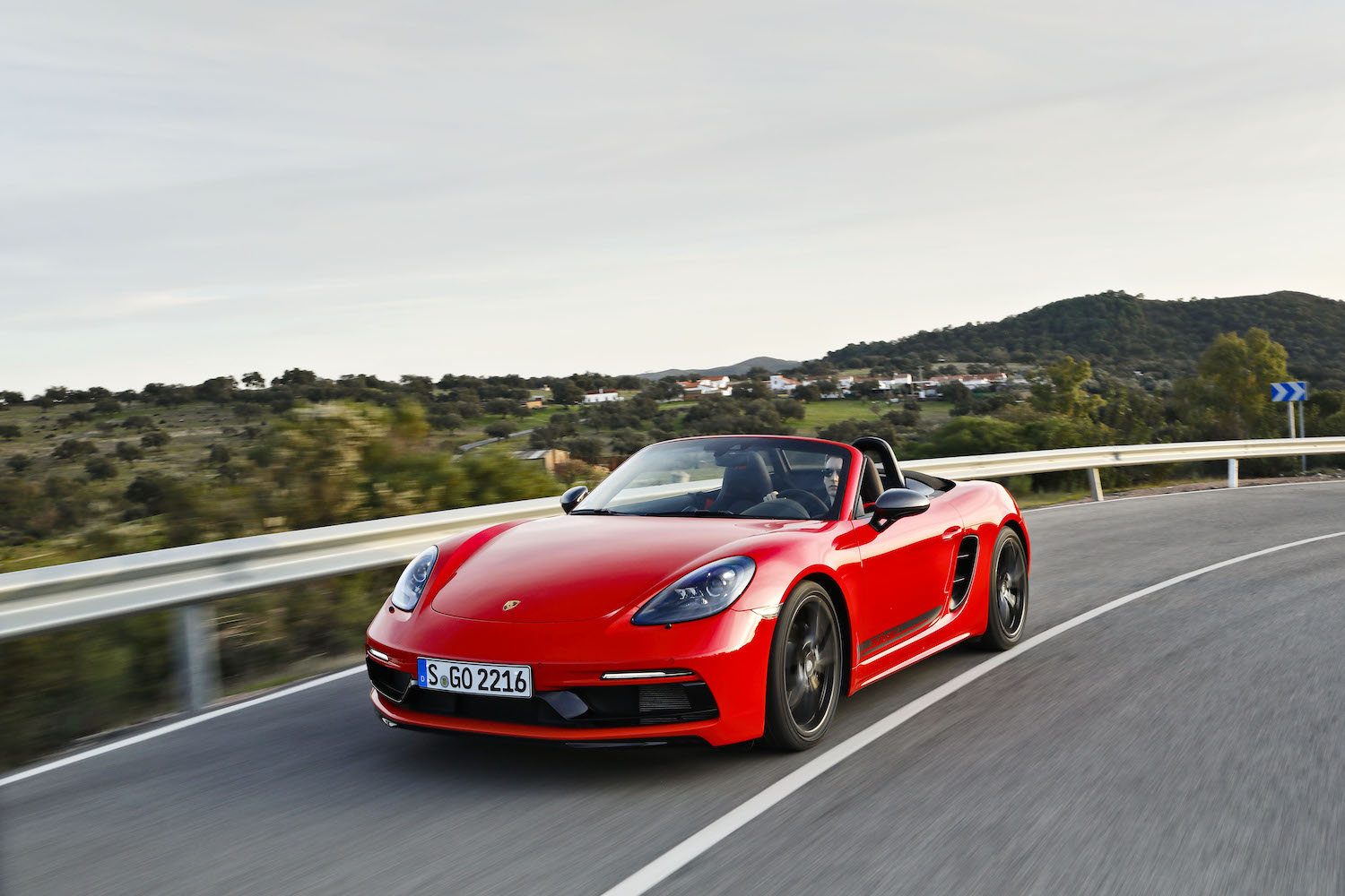 Next-generation Boxster and Cayman are coming says Porsche boss ...