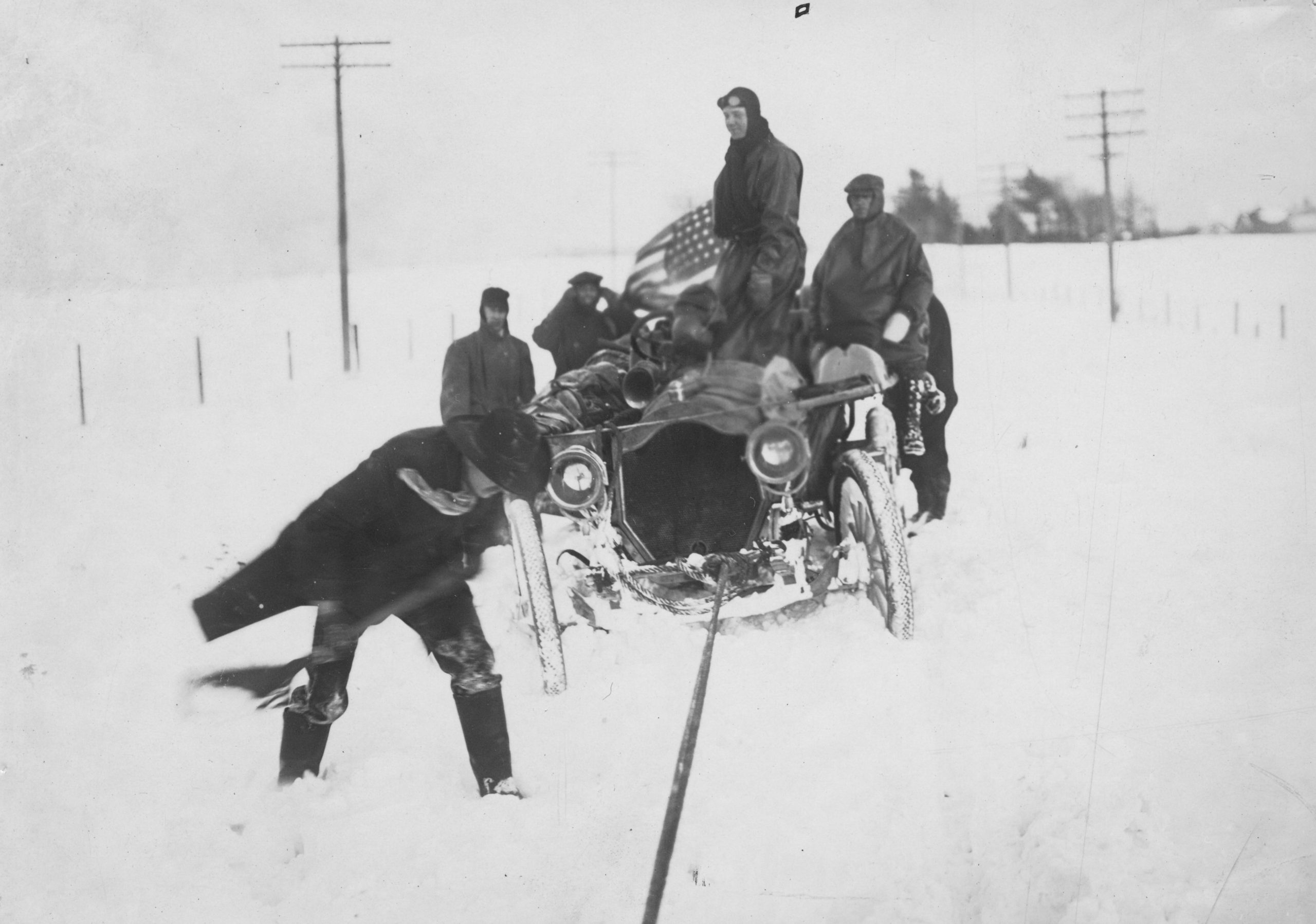 The 1907 Thomas Flyer circled the globe in 169 days—without roads or ...