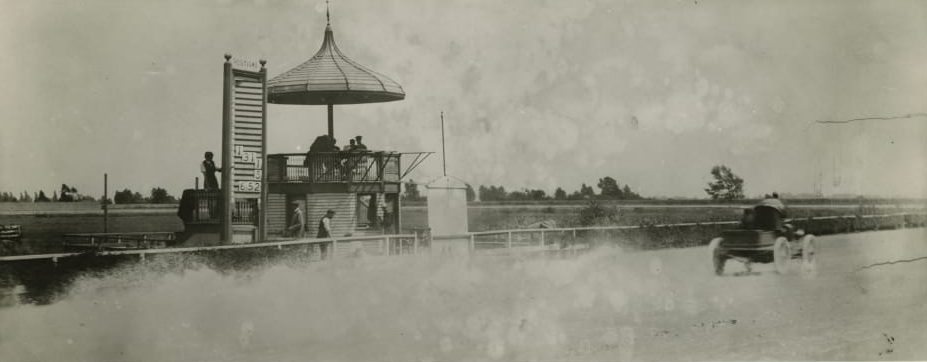 Ford vs. Everyone (including Chevrolet) at the dawn of American car ...