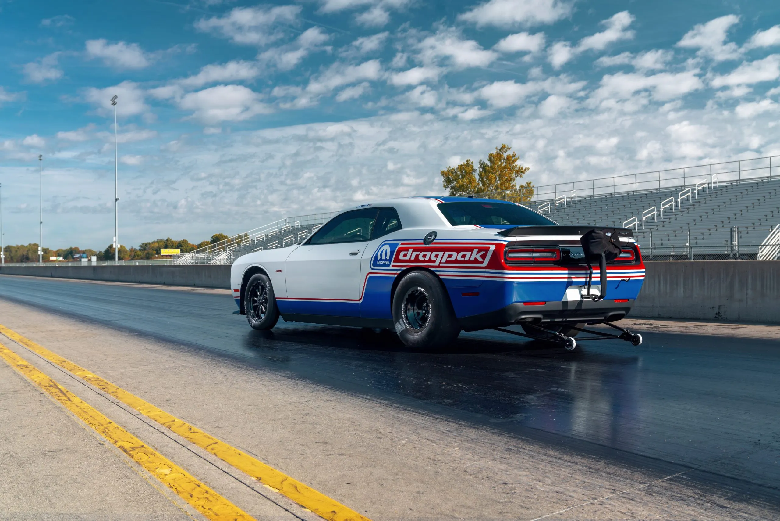 Dodge Challenger Drag Pak boasts bigger blower, revamped rear ...