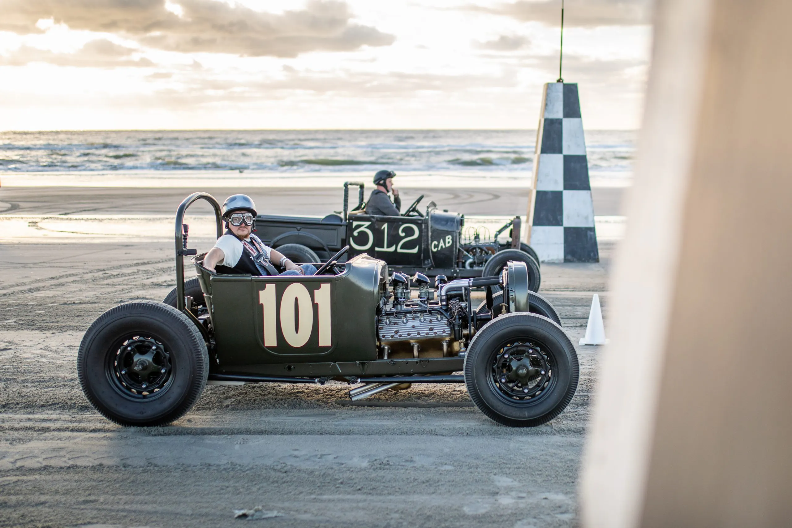 Sand Blasting: The Race of Gentlemen honors classic hot rods at the ...