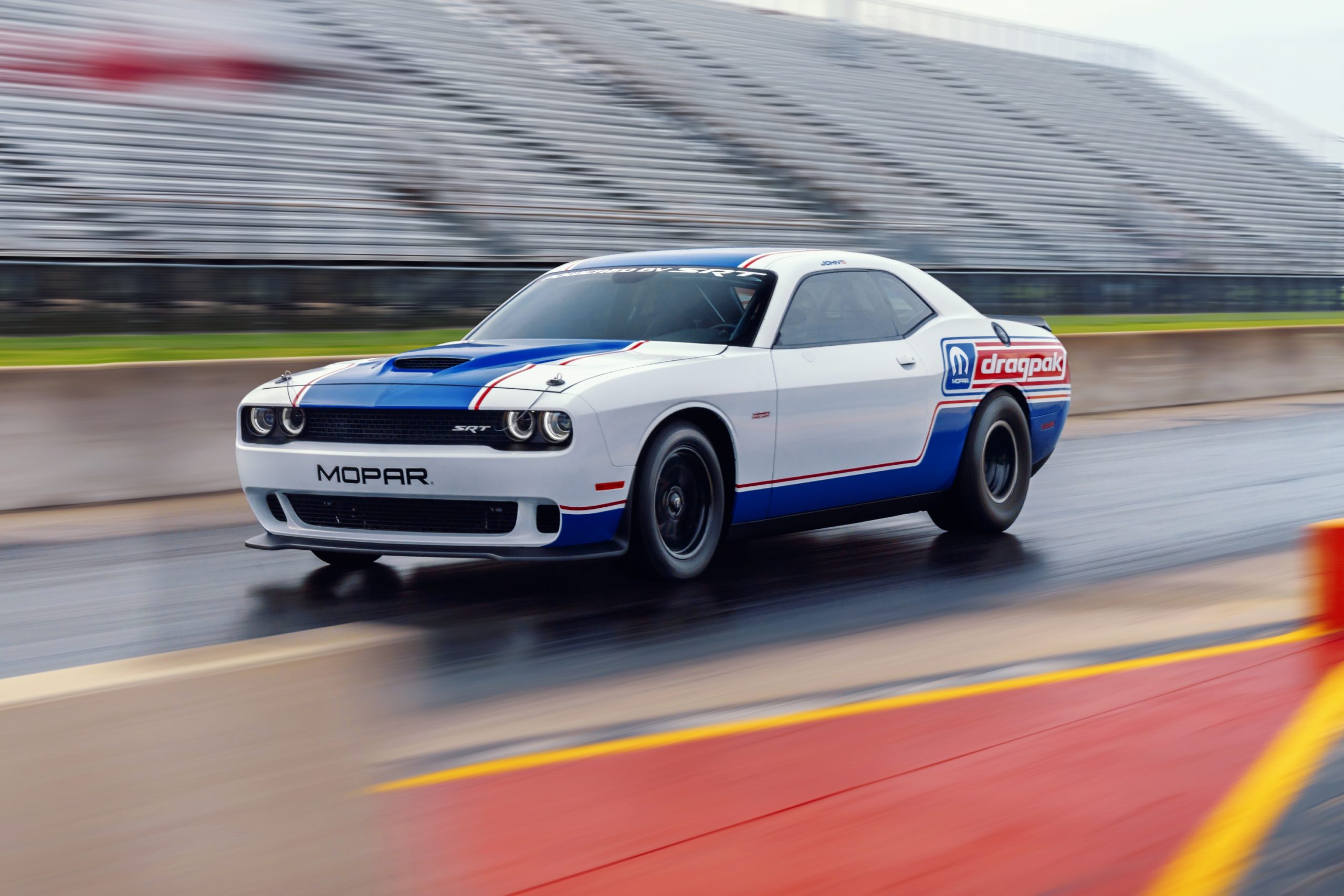 Dodge Challenger Drag Pak boasts bigger blower, revamped rear ...