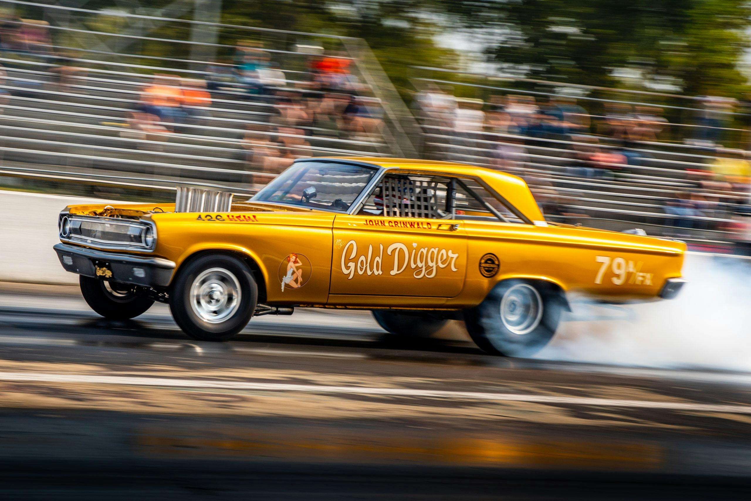 Nostalgic straight-line racers keep Detroit's drag strip flame alive ...