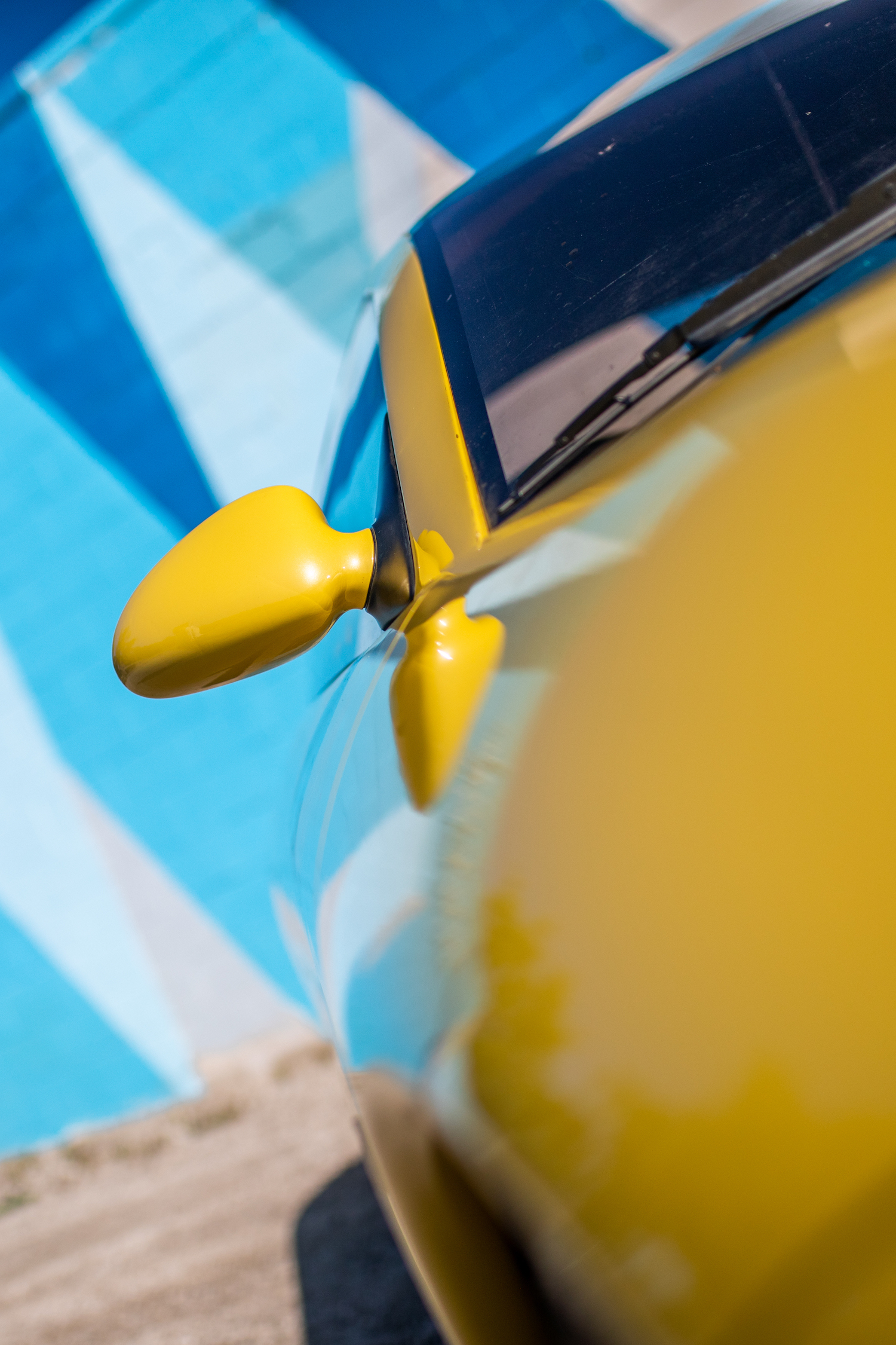 Ford's 1994 Ghia Vivace concept can be your personal garage art ...