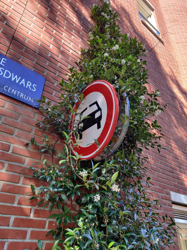 The unmarked cars of European street signs - Hagerty Media