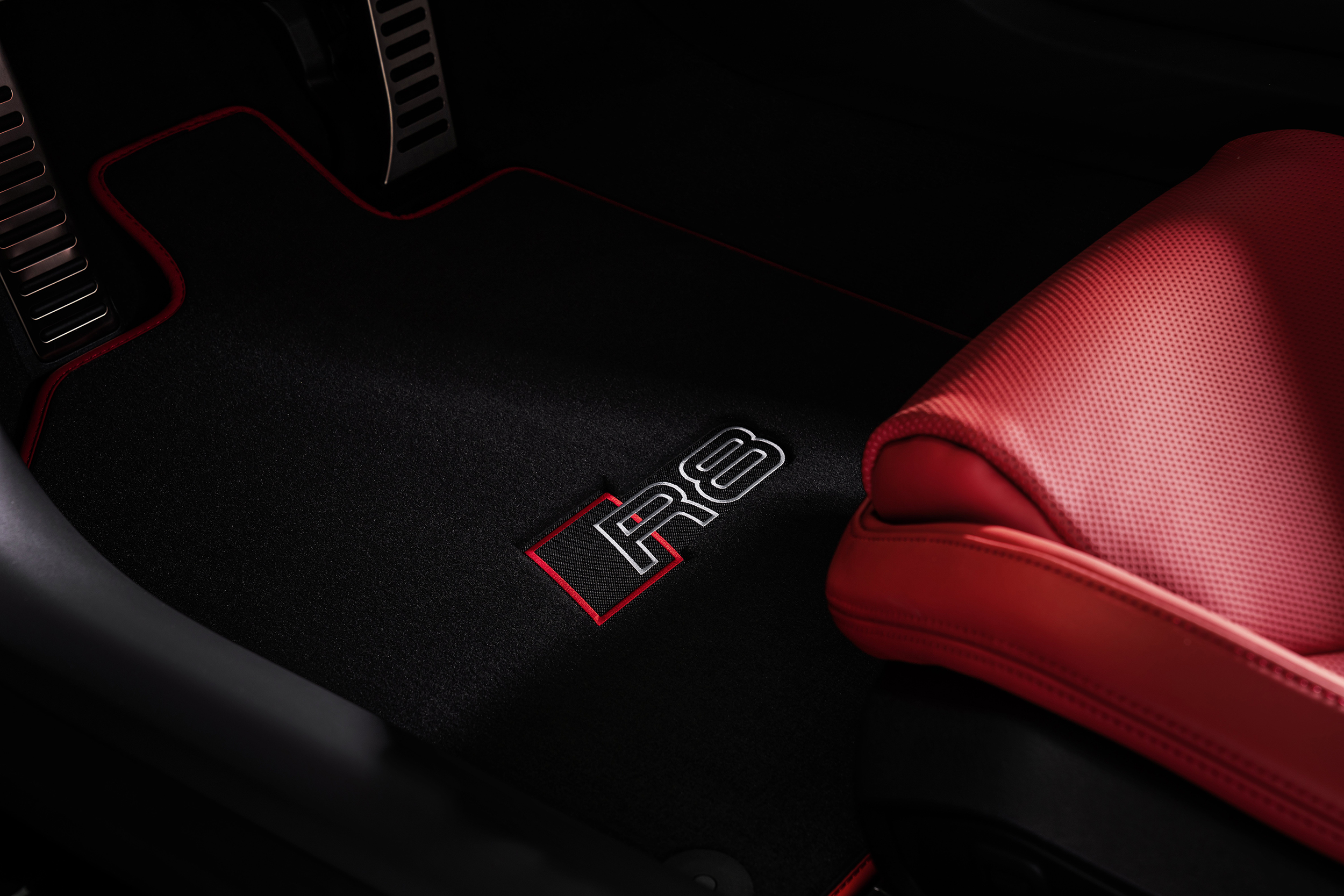 フロアマット フロアマットアウディR8 2014年から2021年ブラック限定版テーラードカーペットSET Floor Mats For ...