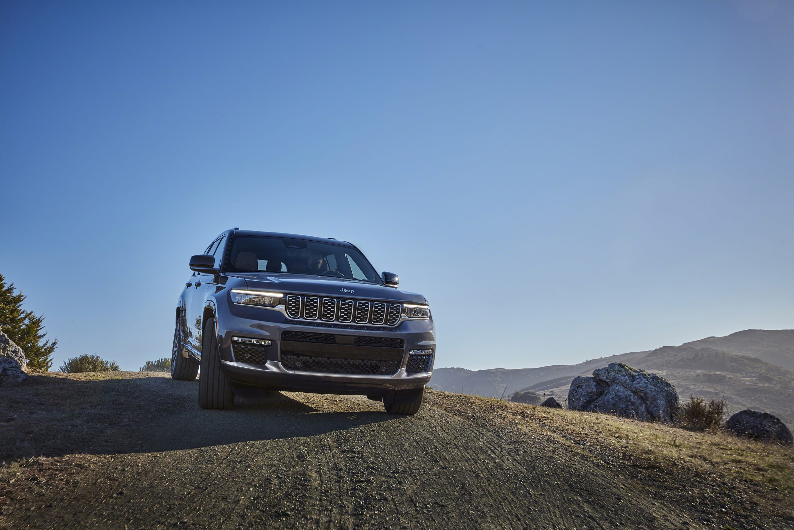 Jeep unveils new, three-row 2021 Grand Cherokee L - Hagerty Media