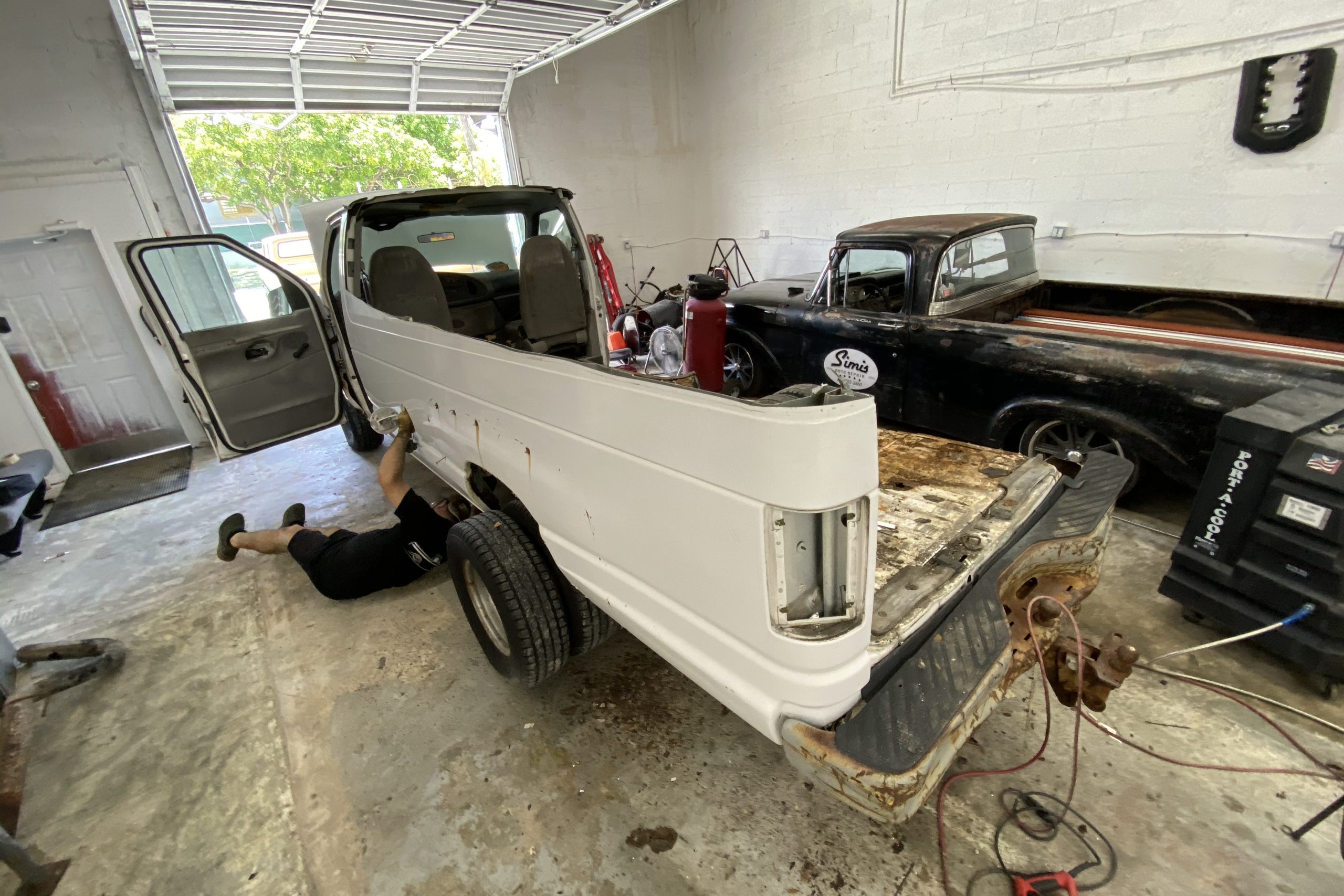 Watch this E350 Ford van get hacked down for a pickup chassis swap ...