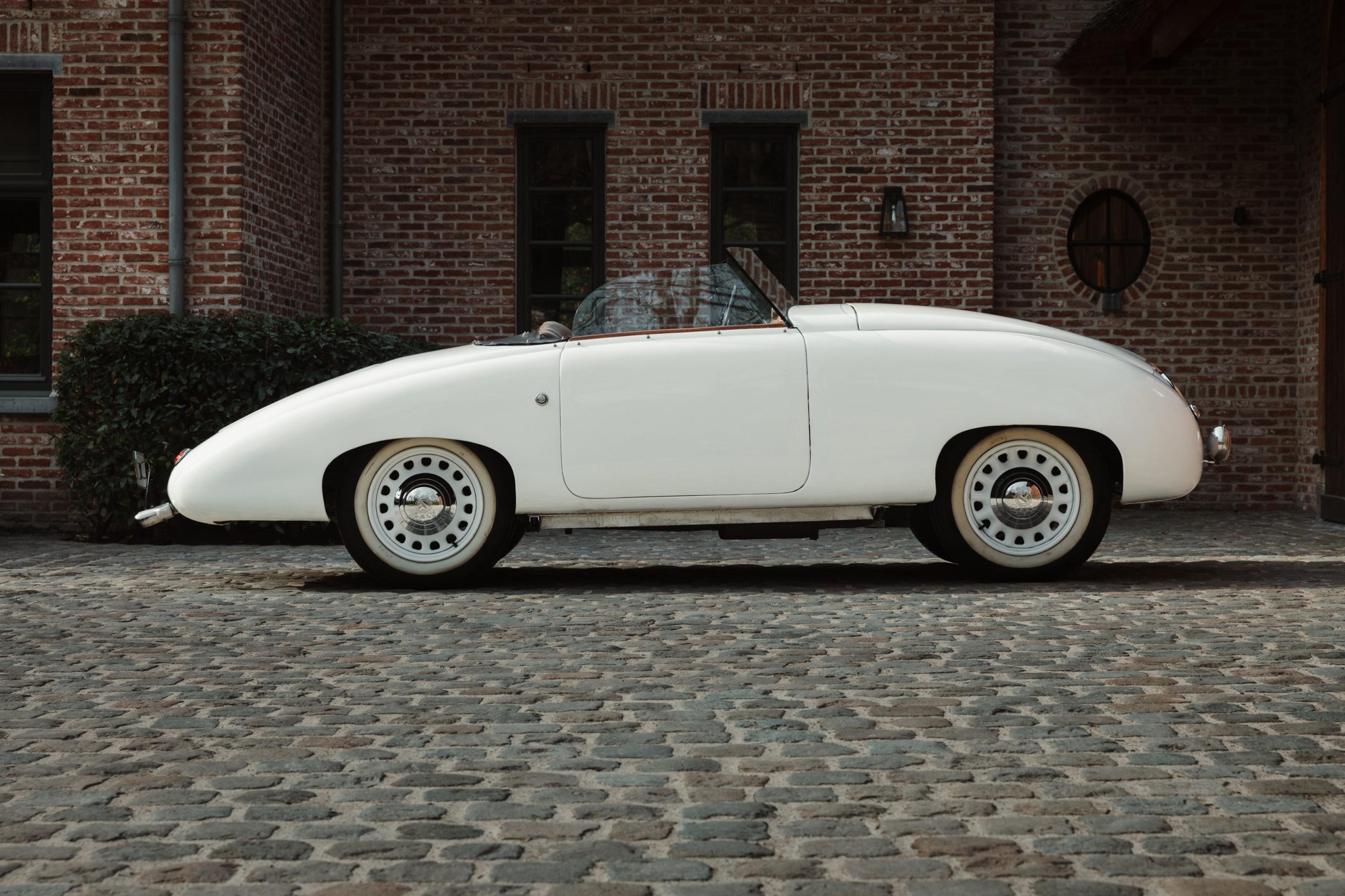This Georges Irat roadster is a one-eyed French oddball from 1949 ...
