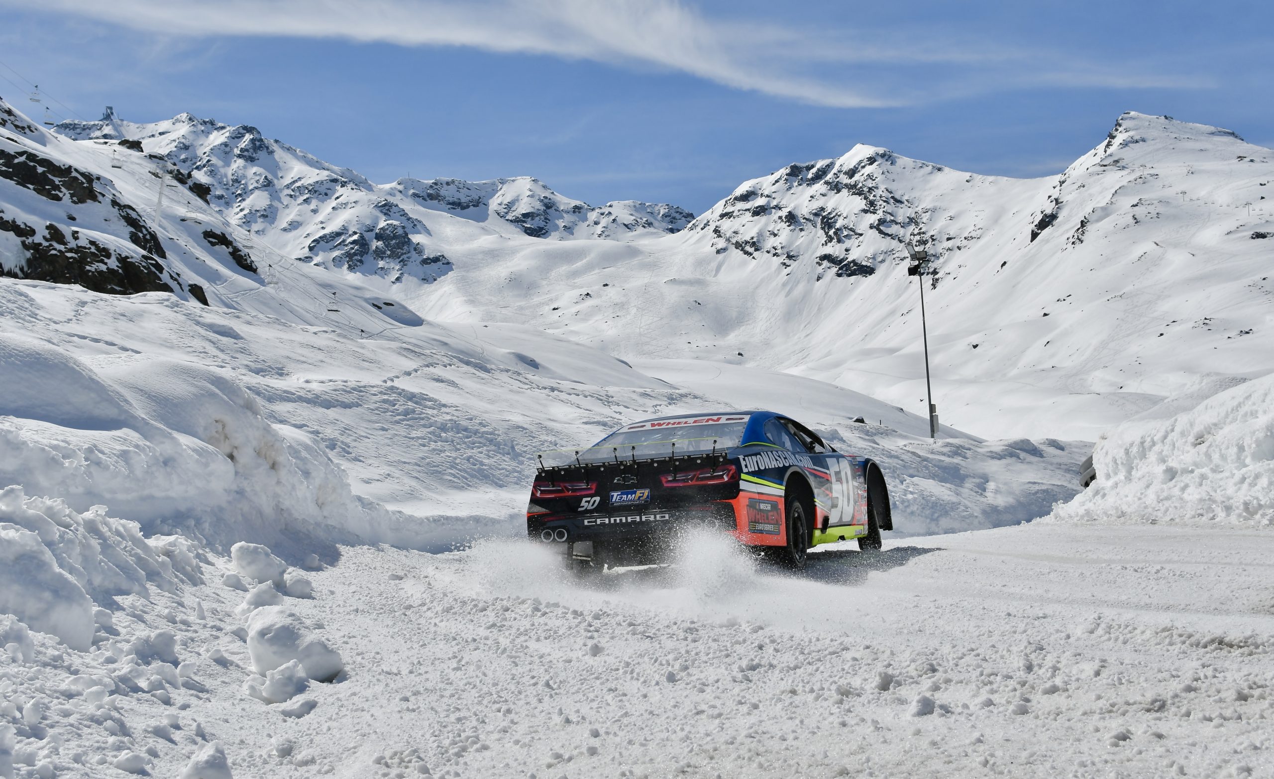 NASCAR ... on ice! Euro series experiments with a stocker in the snow ...