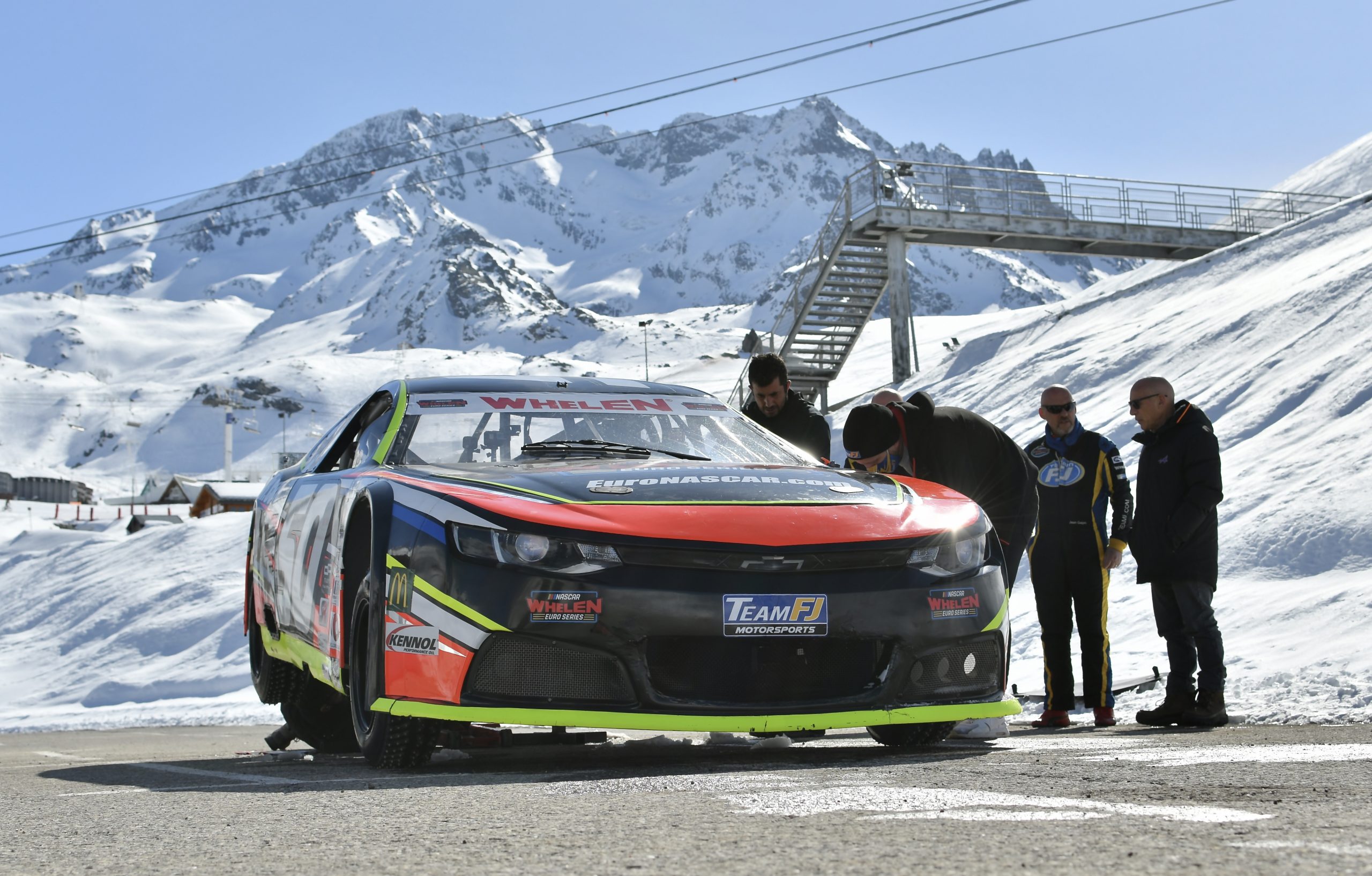 NASCAR ... on ice! Euro series experiments with a stocker in the snow ...
