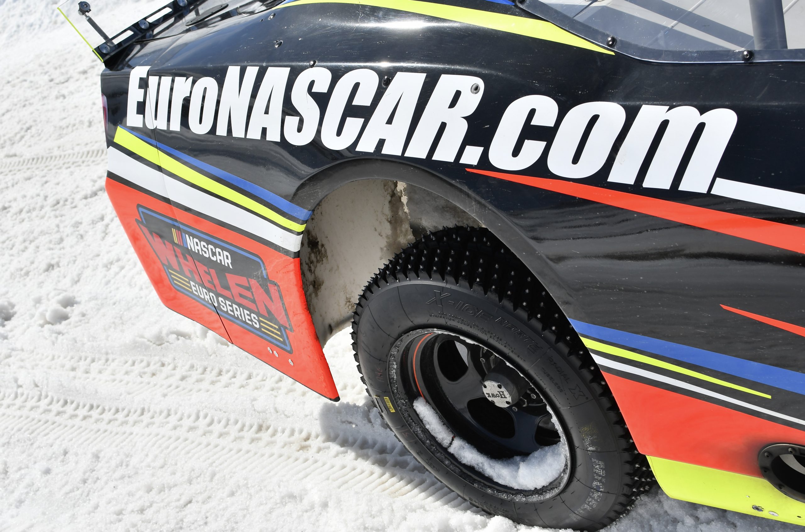 NASCAR ... on ice! Euro series experiments with a stocker in the snow ...