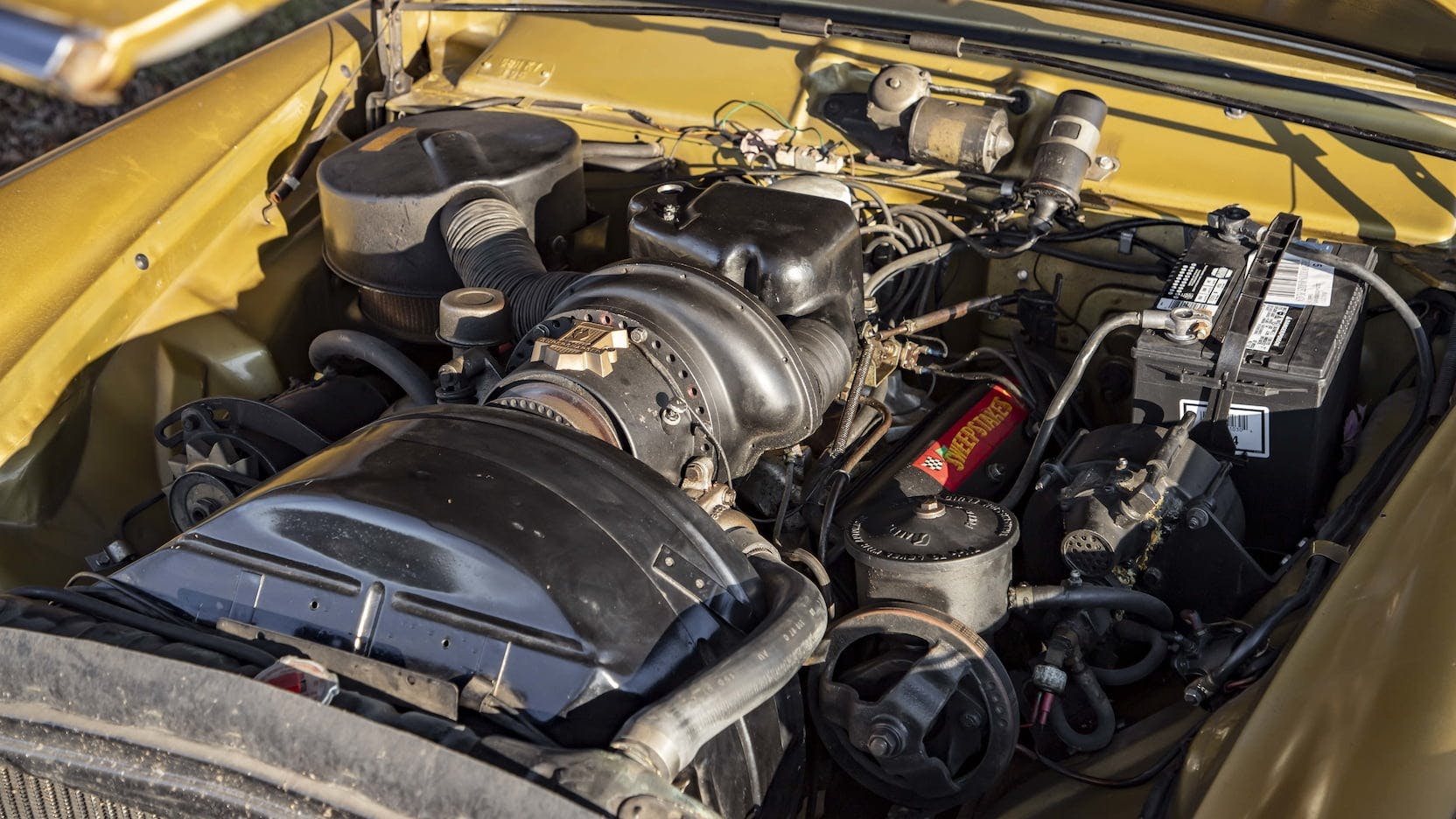 V-8 pairs that share displacements but not manufacturers - Hagerty Media