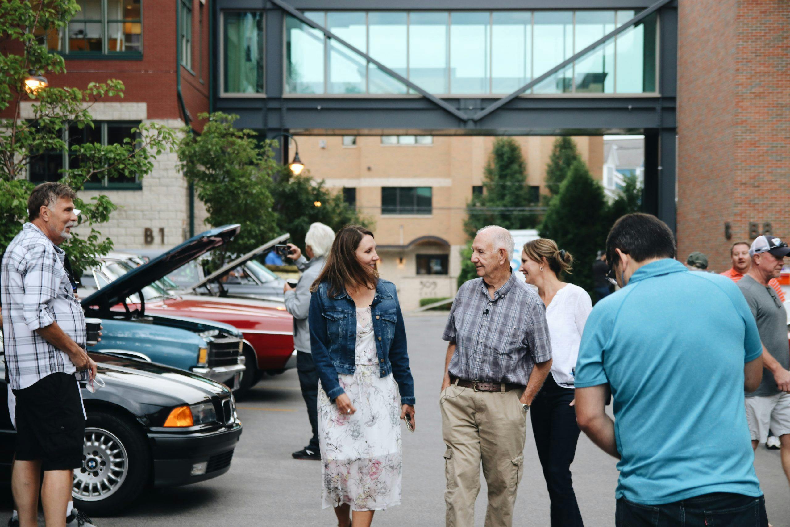 54 years later, two daughters replace the '66 Mustang their dad gave up ...