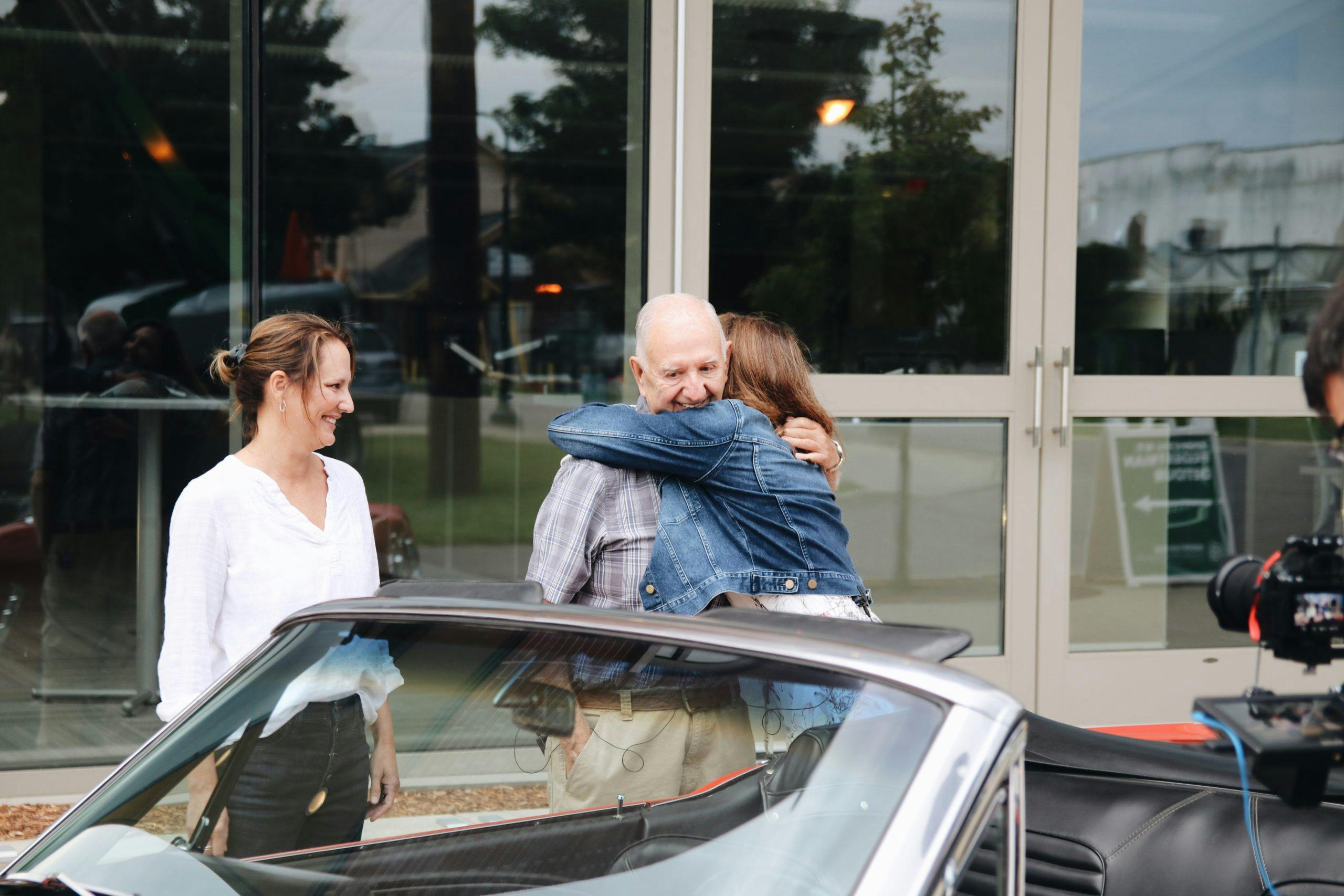 54 years later, two daughters replace the '66 Mustang their dad gave up ...