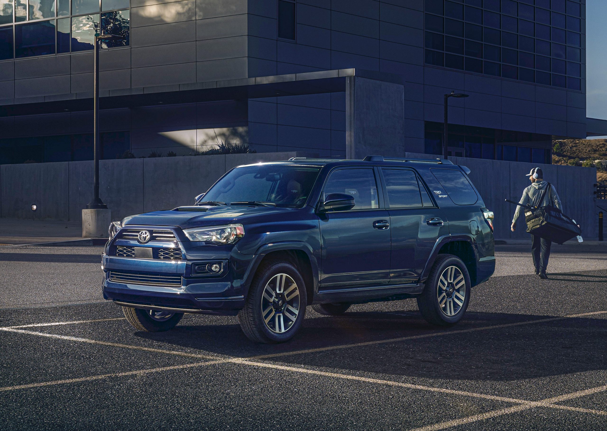 Rare 1939 fire engine needs a savior, 4Runner adds TRD Sport trim, De ...