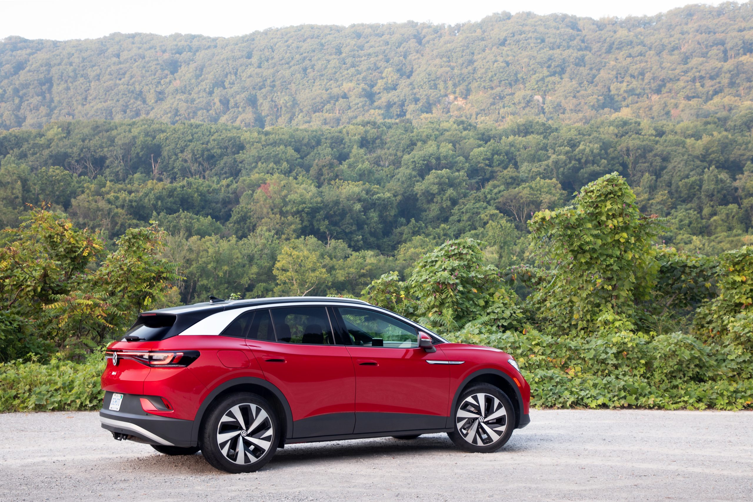 First Look Review: 2021 Volkswagen ID.4 AWD - Hagerty Media