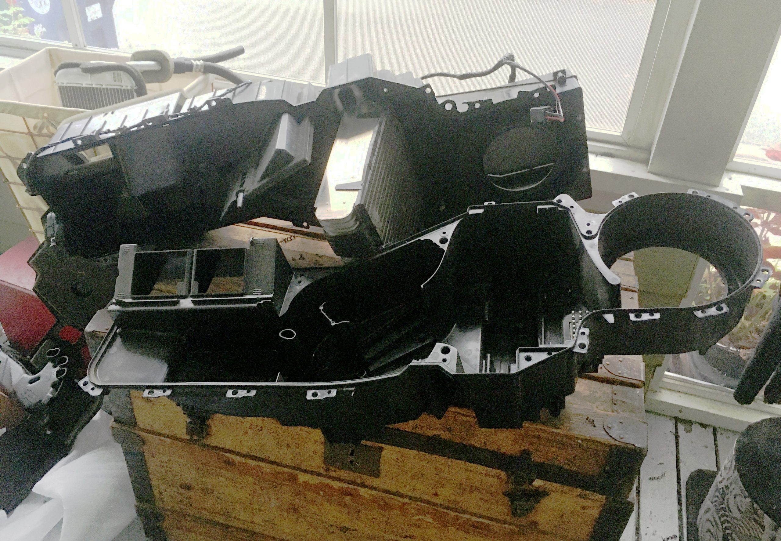 Final chapter of the disgusting, mouse-infested truck: The heater box ...