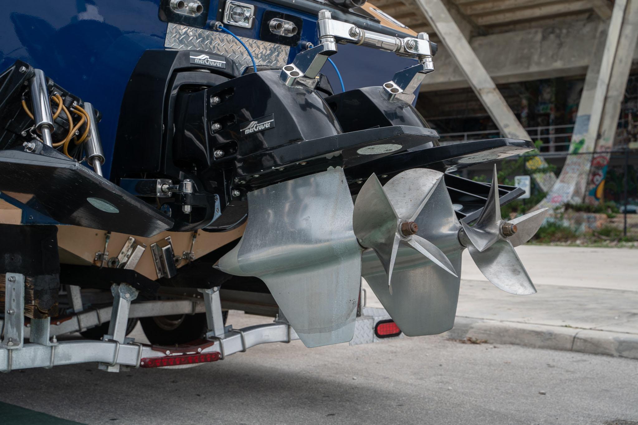 This 41-foot 1984 Apache race boat sold for $401K—here’s why it’s ...