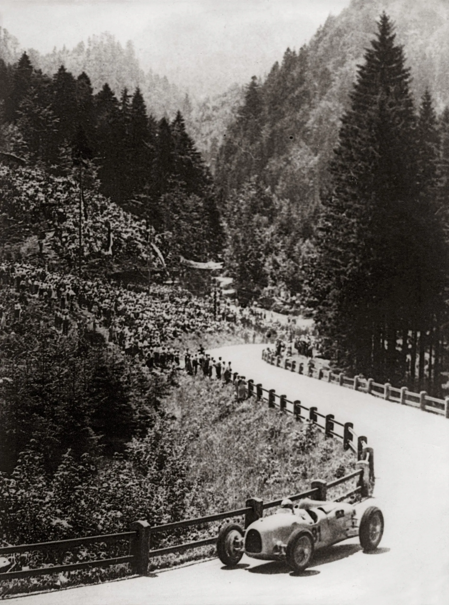 16 cylinders and 270 mph, in 1938: The Auto Union V-16 was an audacious ...