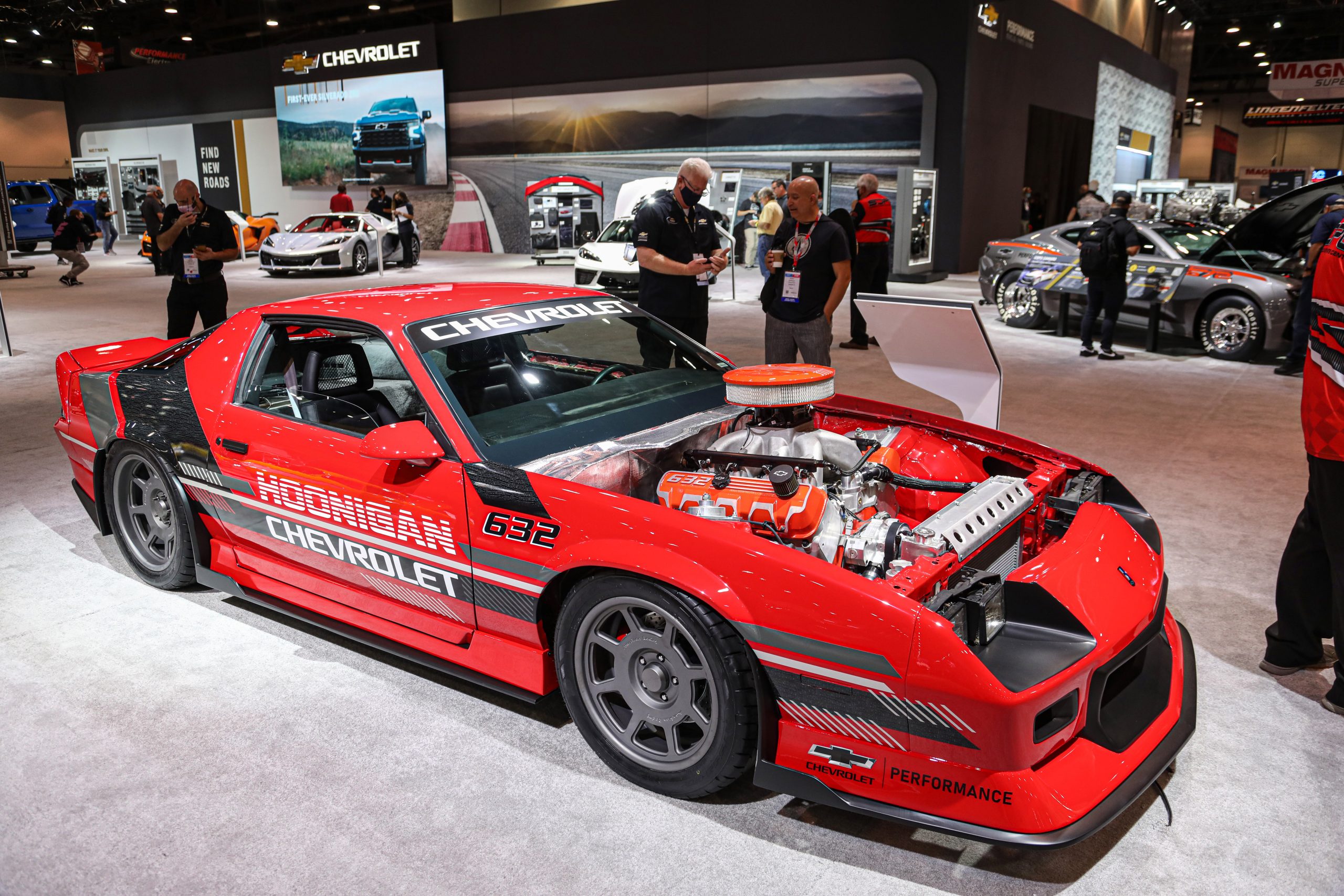 Chevy’s most expensive, most powerful crate engine gets a gearbox to ...