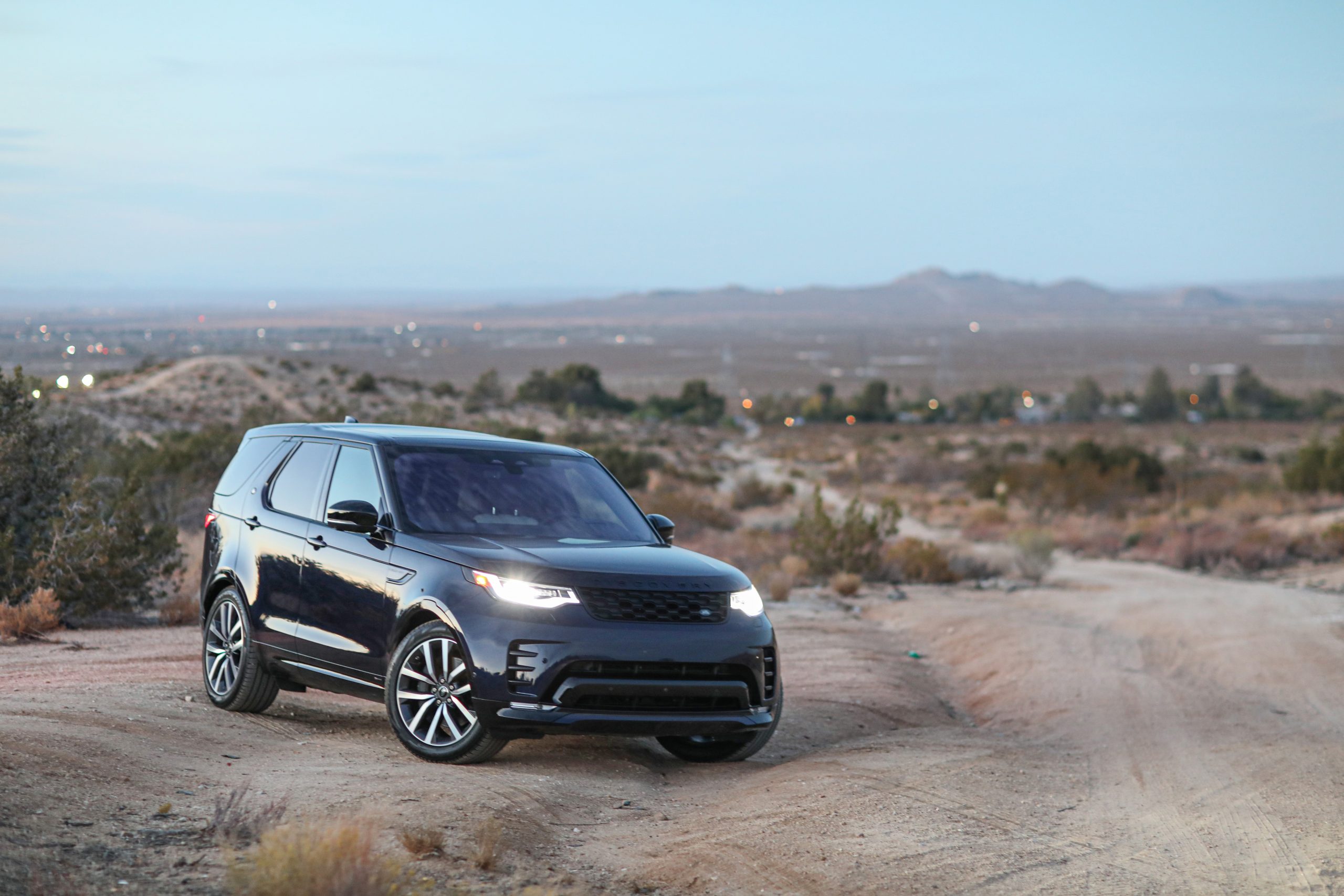 Review: 2021 Land Rover Discovery R-Dynamic S - Hagerty Media