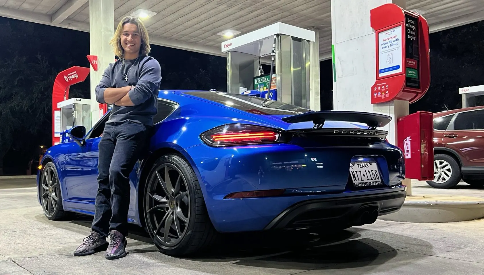 The 17-year-old "car consultant" who makes a living picking out ...