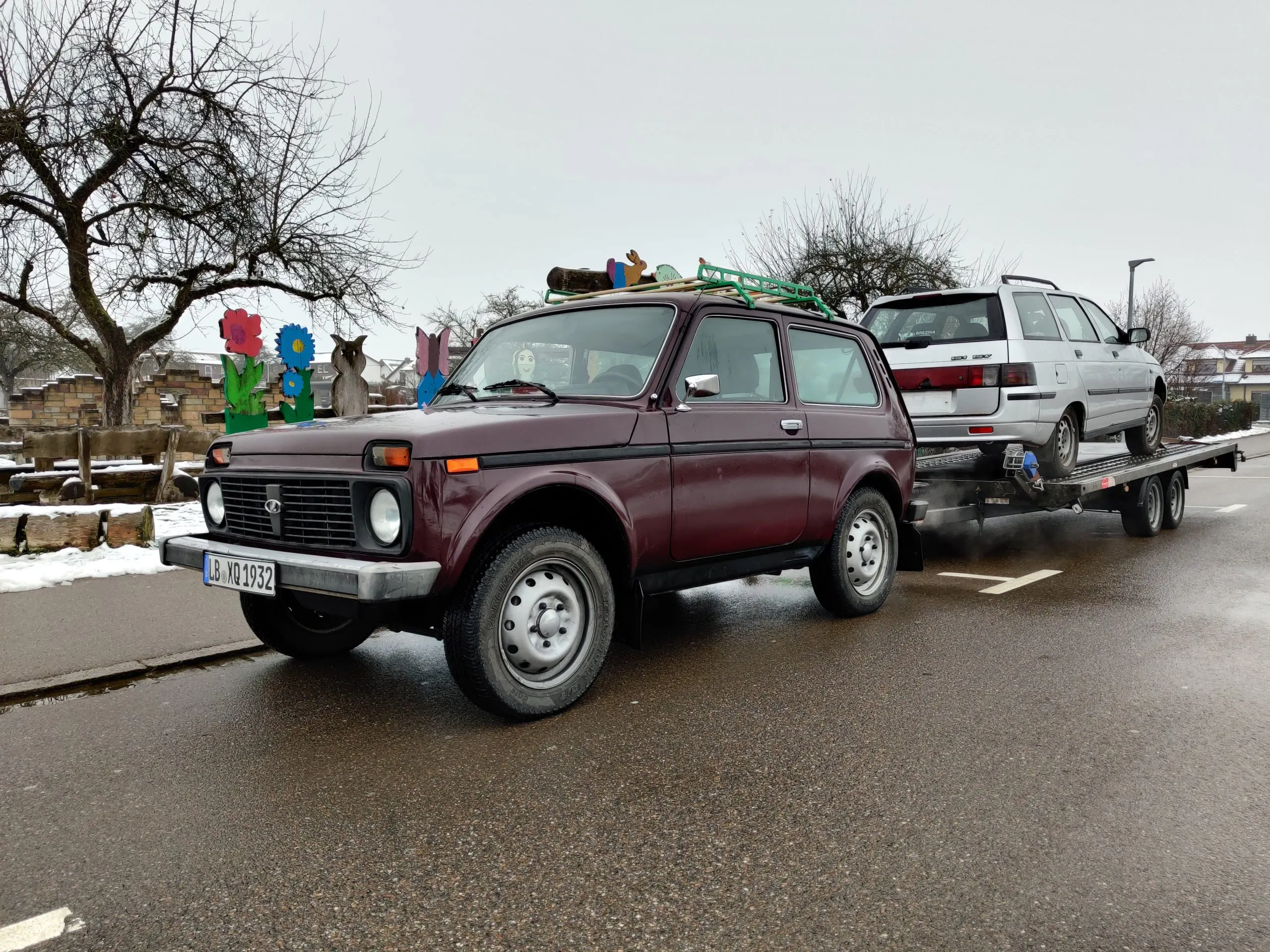 Two Ladas of a kind, working on a full house - Hagerty Media