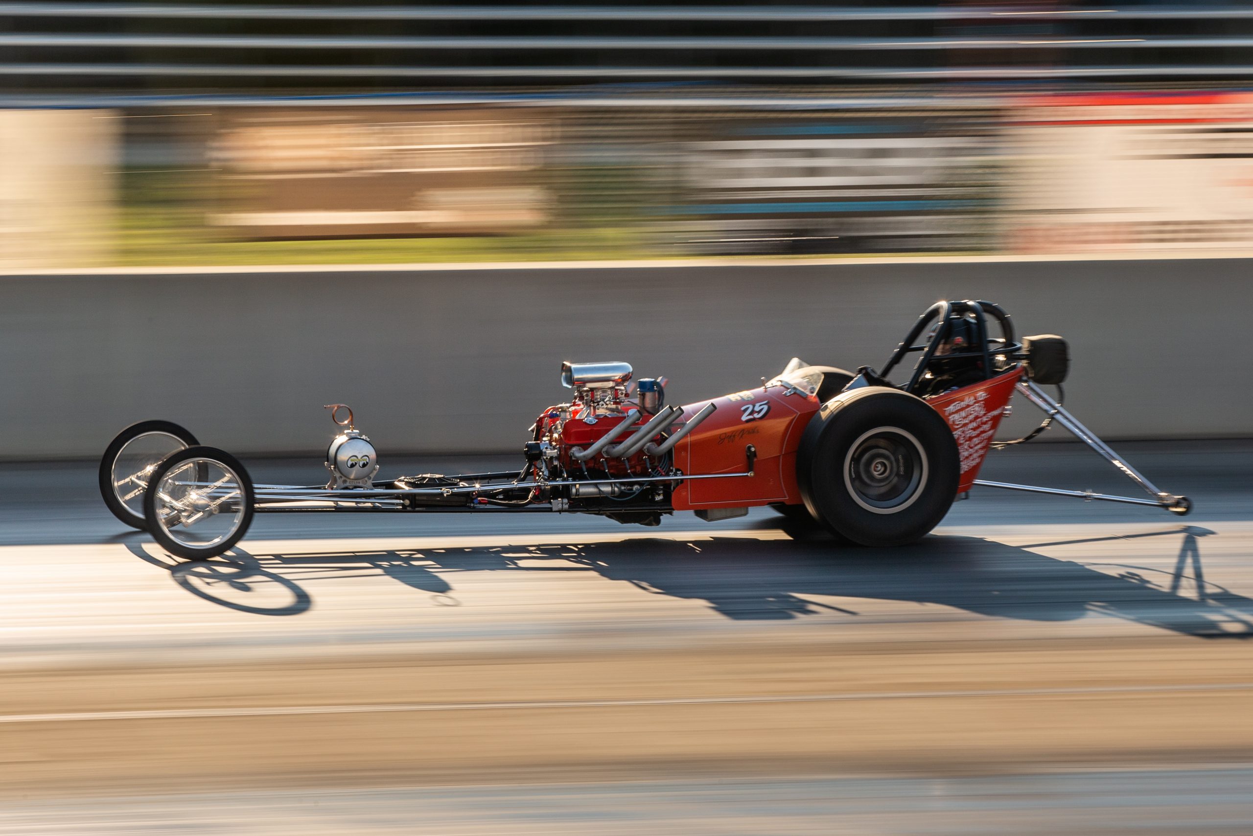 Gallery: Vintage drag racing invades Ohio’s Dragway 42 - Hagerty Media