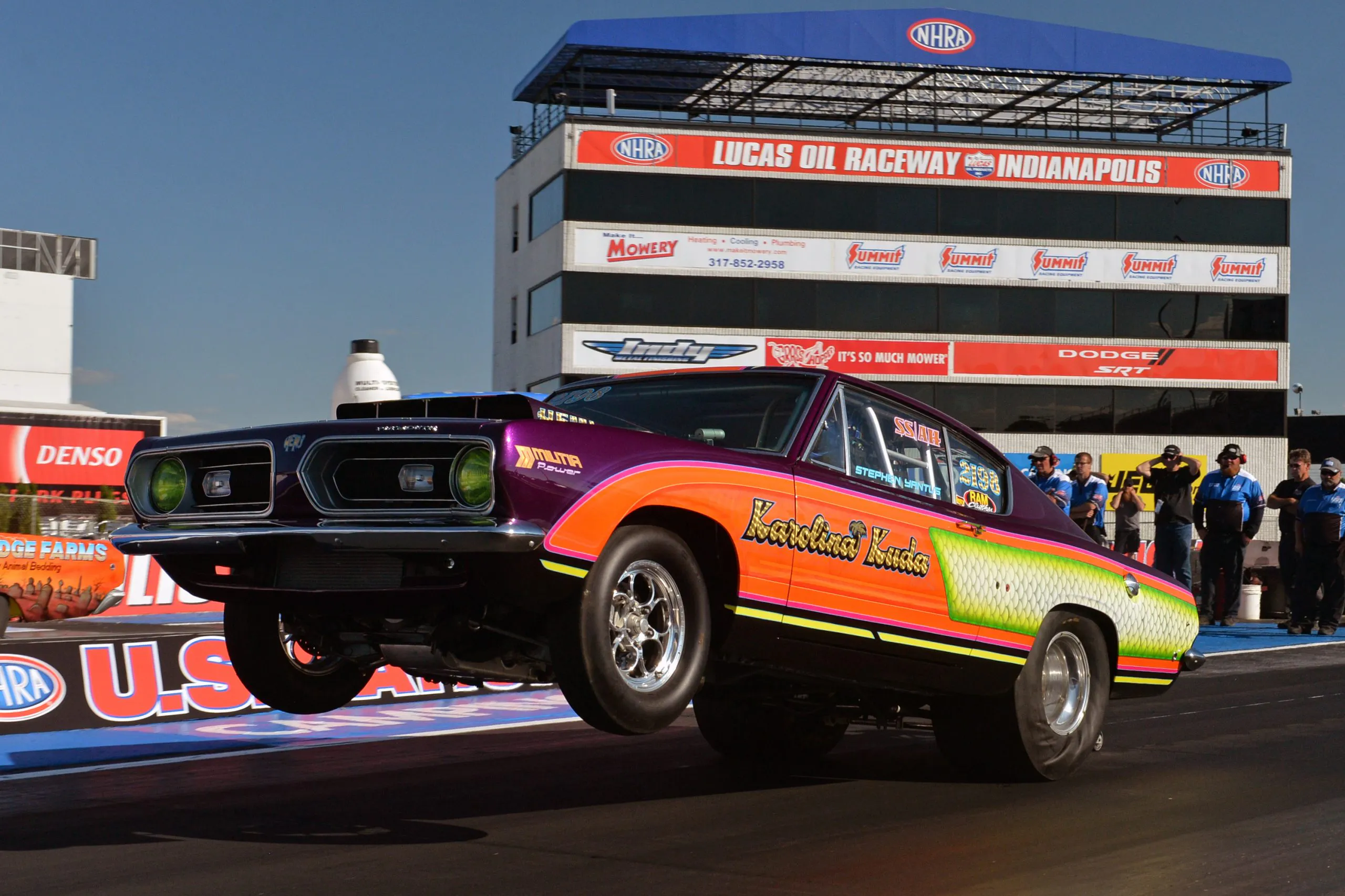 Tesla owners on hunger strike, old-school Hemi drag racers return to ...
