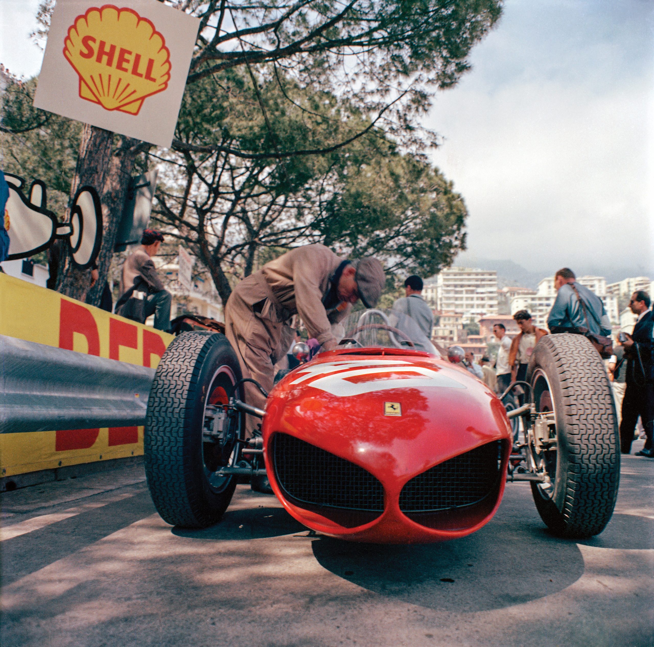 Galleria Della Ferrari: 18 images celebrating 75 years of the Prancing ...