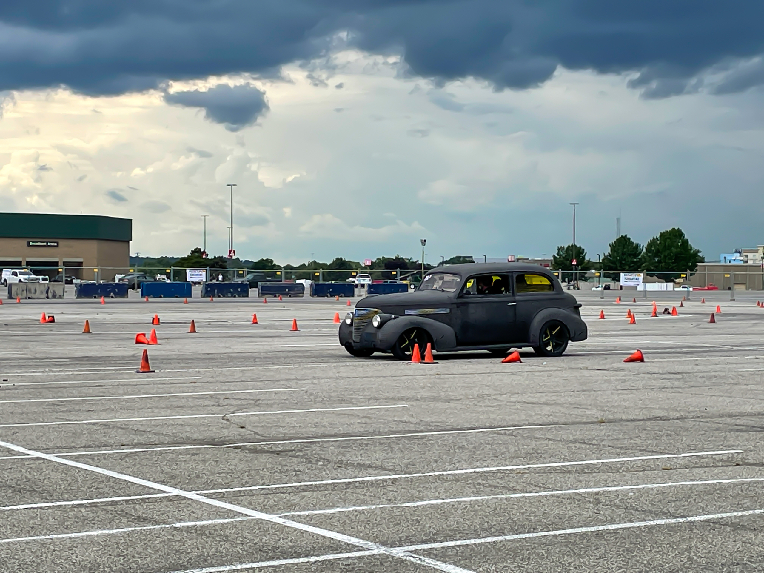 Street rod autocross pushes vintage metal to its lateral limits ...