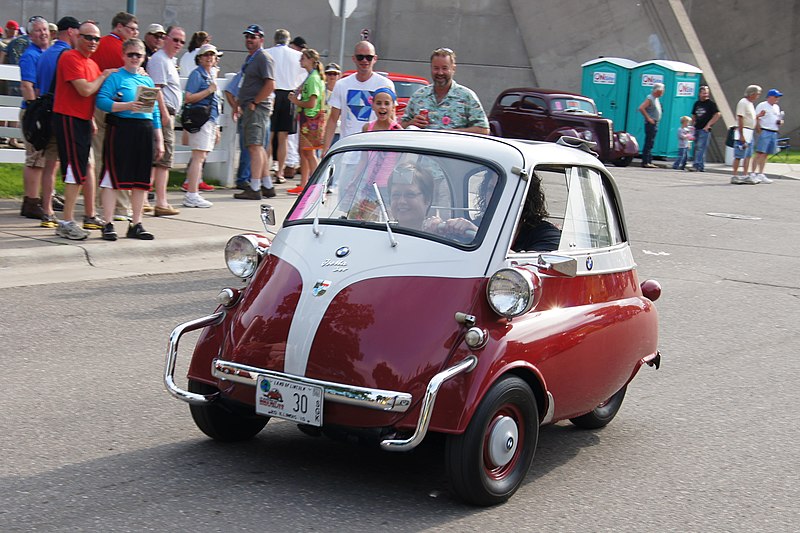 Exit via sunroof, and other tips to reorient the microcar novice ...