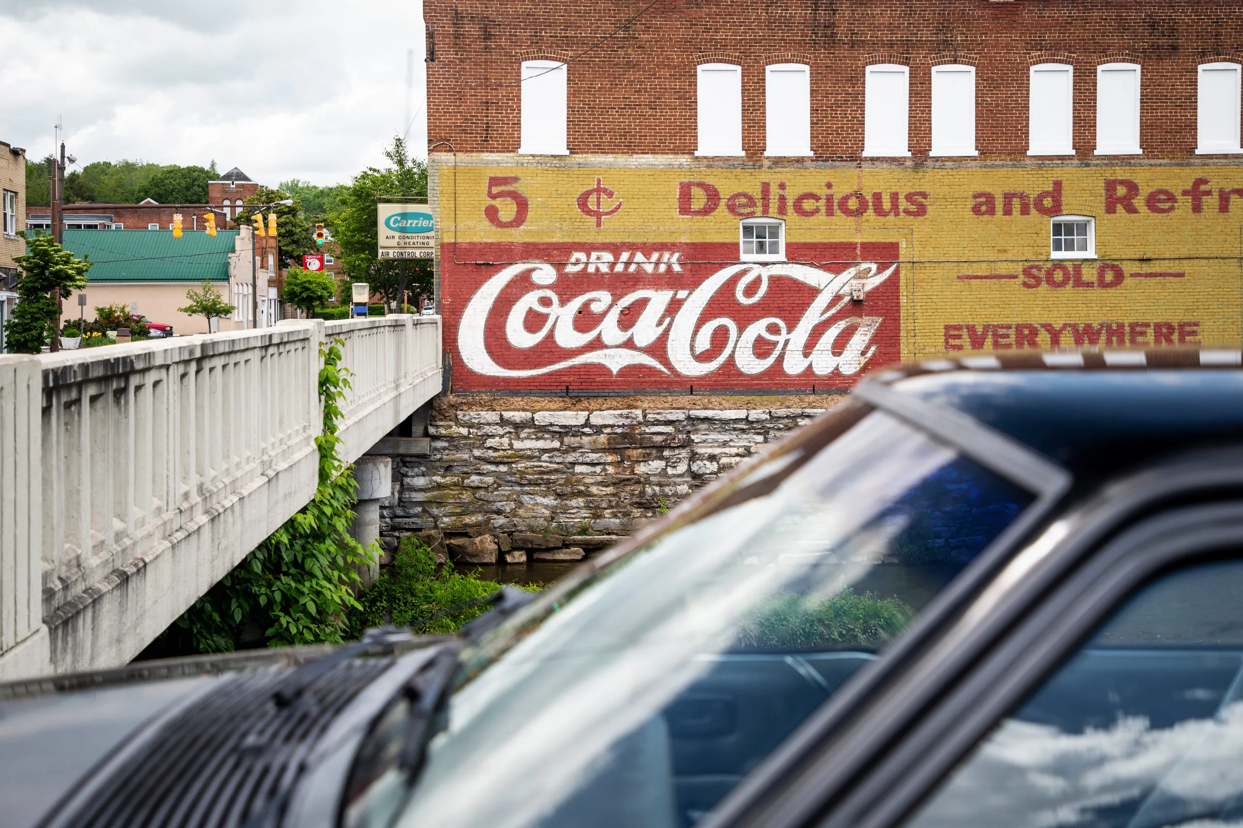 Foxtrot: Winding roads, a giant fish, and an '86 Mustang - Hagerty Media