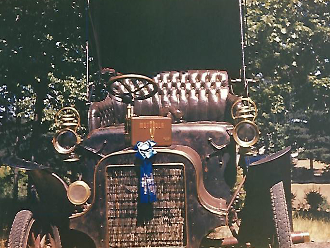 20 mph in a 1906 Cadillac Model K Runabout is controlled mechanical ...