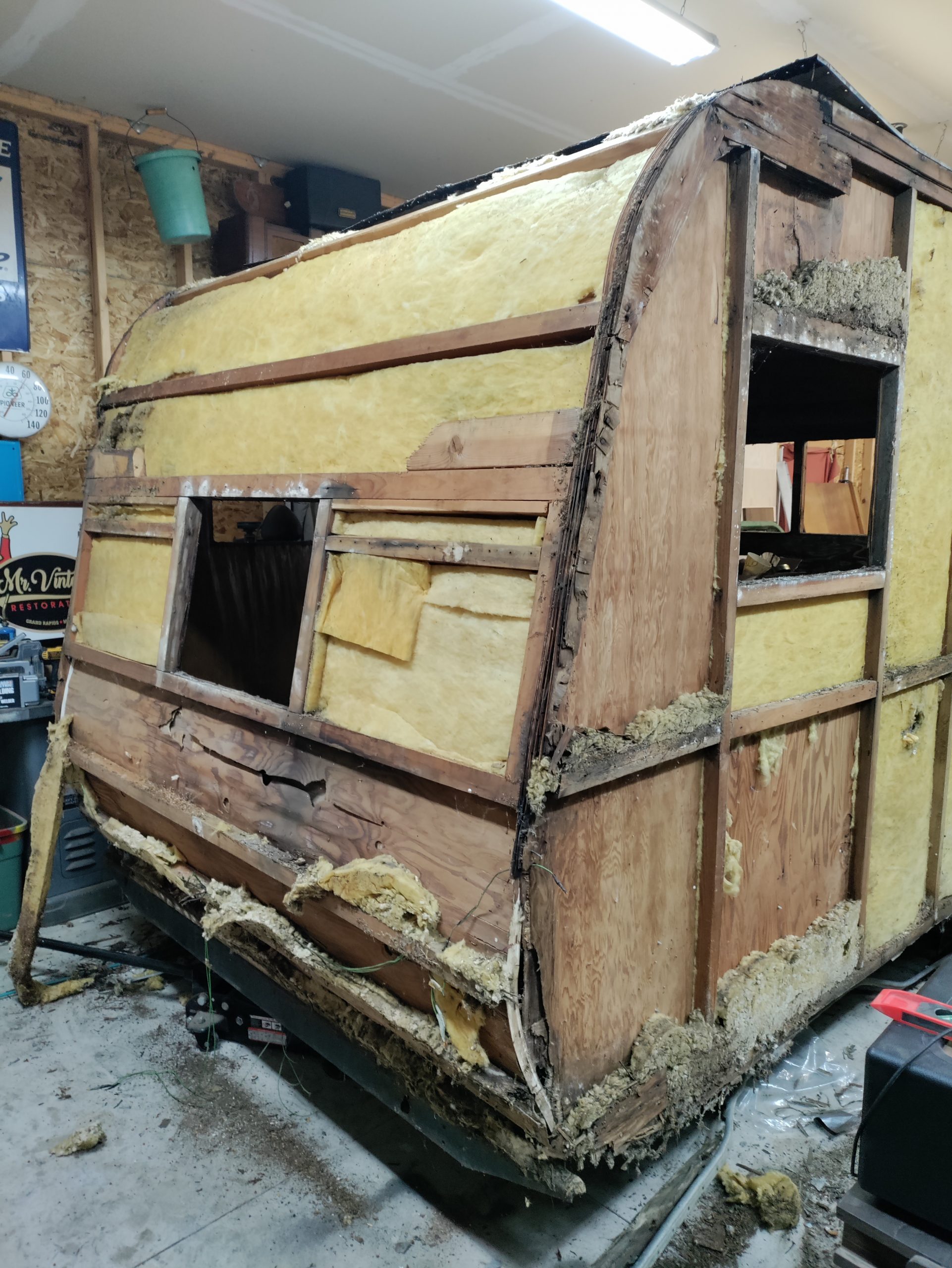 Michigan man's dilapidated 1956 Little Gem camper is Restoration ...