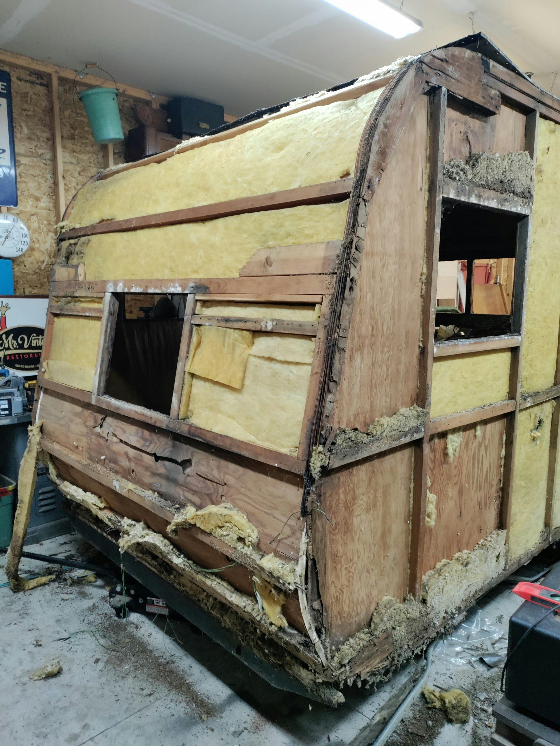 Michigan man's dilapidated 1956 Little Gem camper is Restoration ...