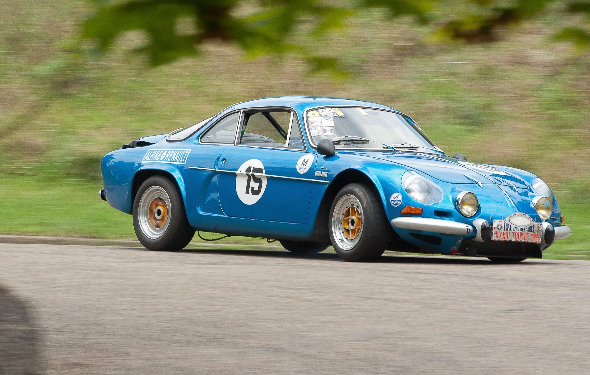 A layperson's guide to getting into vintage racing - Hagerty Media