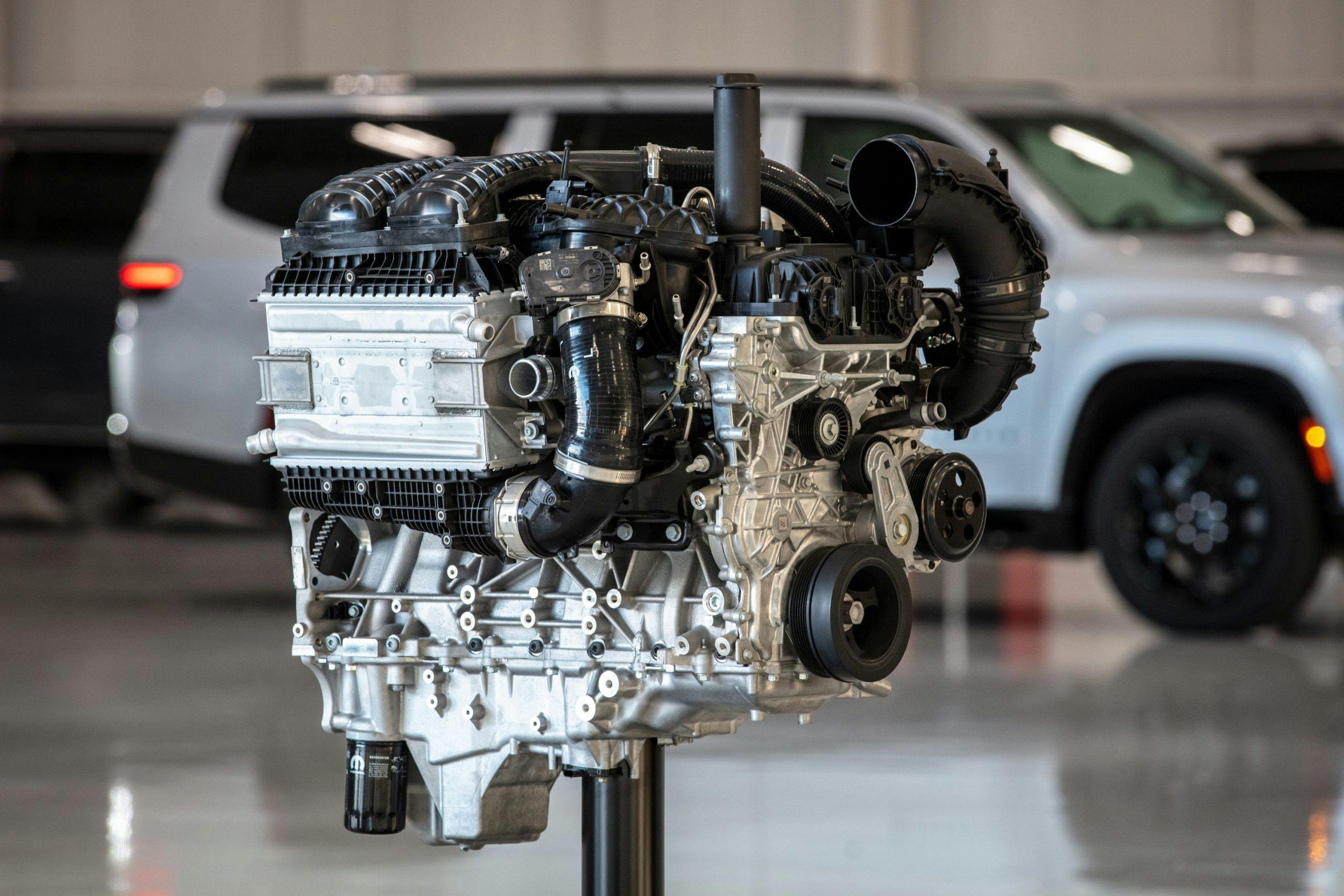 First Look Review: 2023 Jeep Grand Wagoneer L Obsidian 4x4 - Hagerty Media