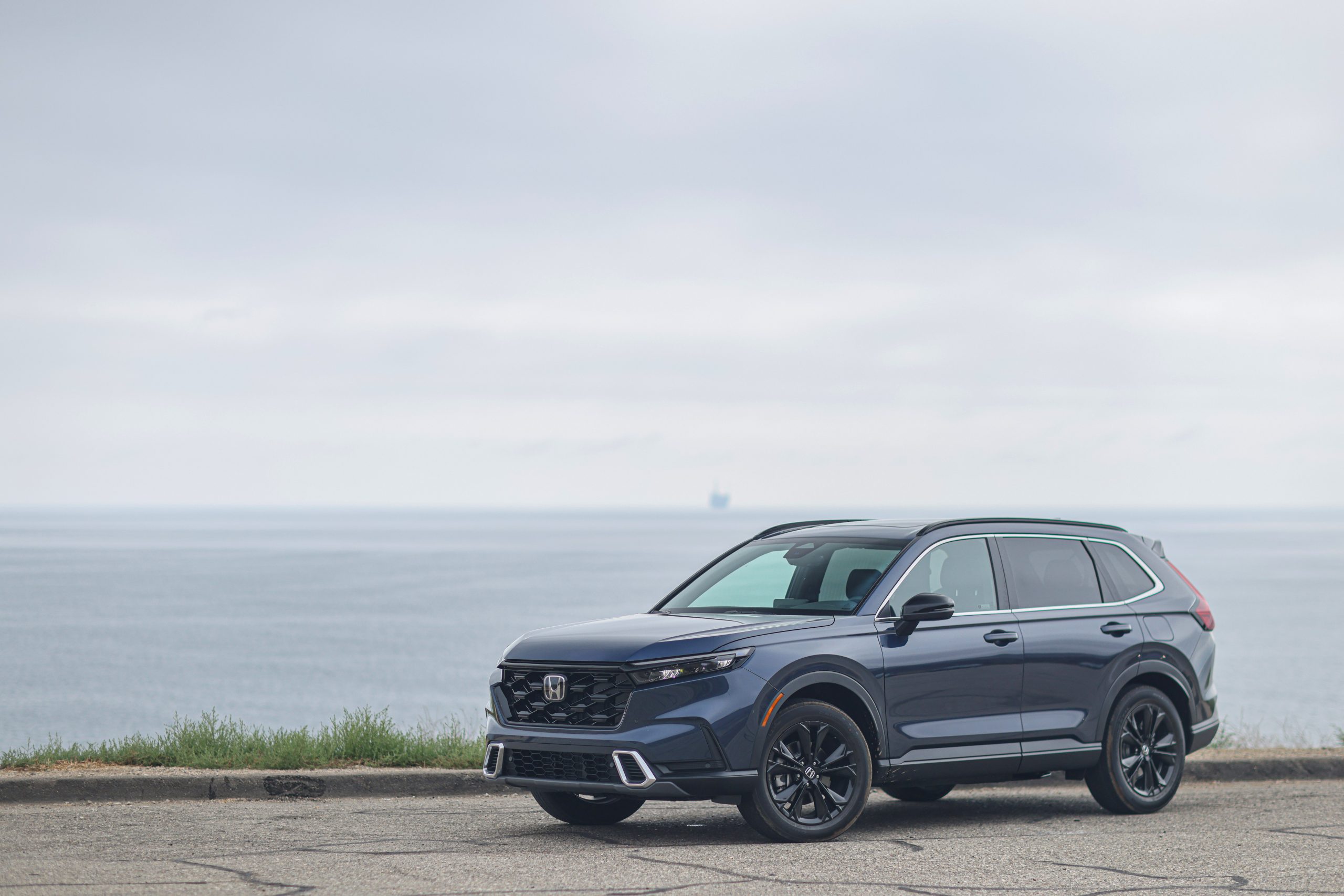 First Look Review: 2023 CR-V gives Honda fans no reason to shop ...