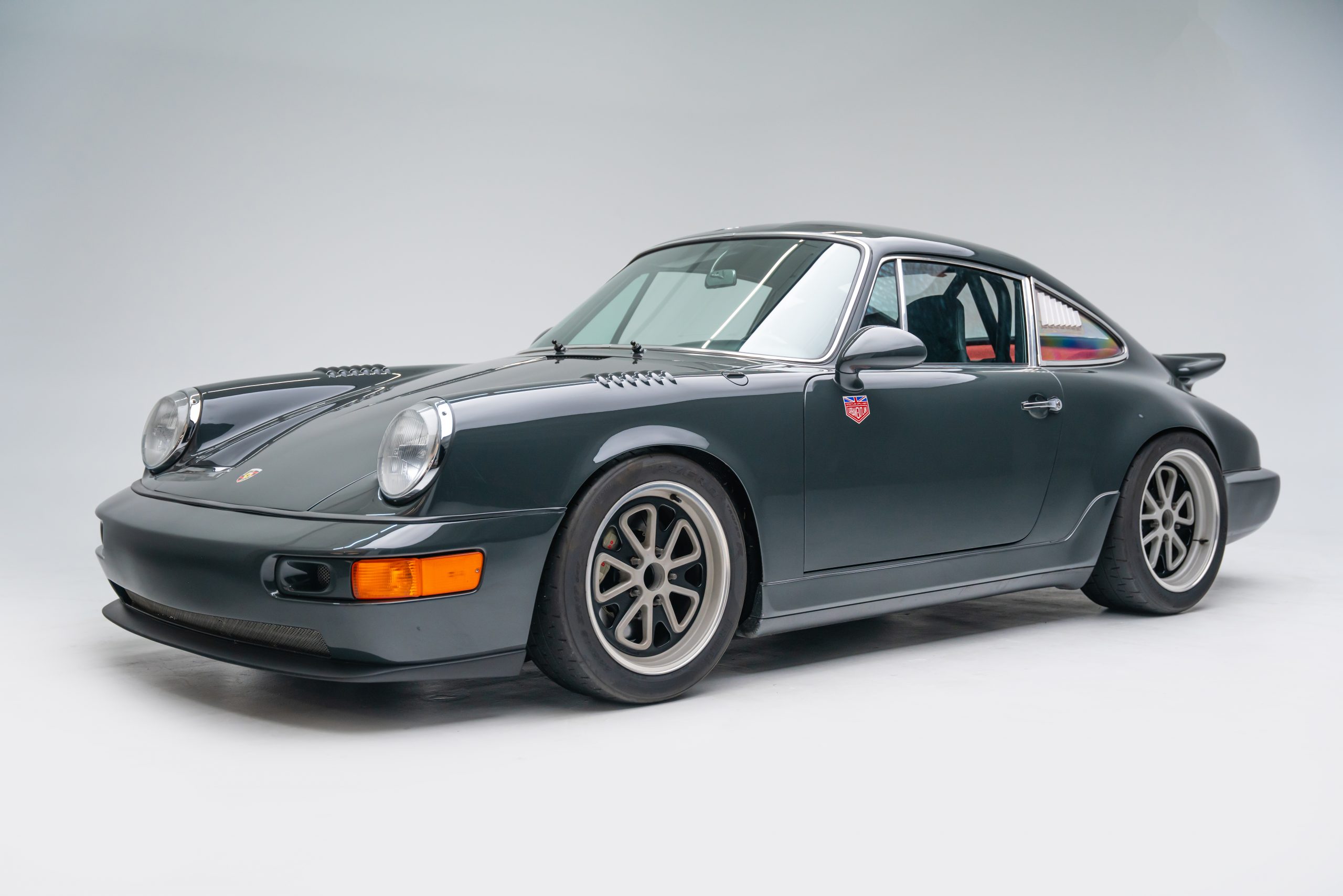 Magnus Walker's "outlaw" collection of Porsches star in new Petersen ...