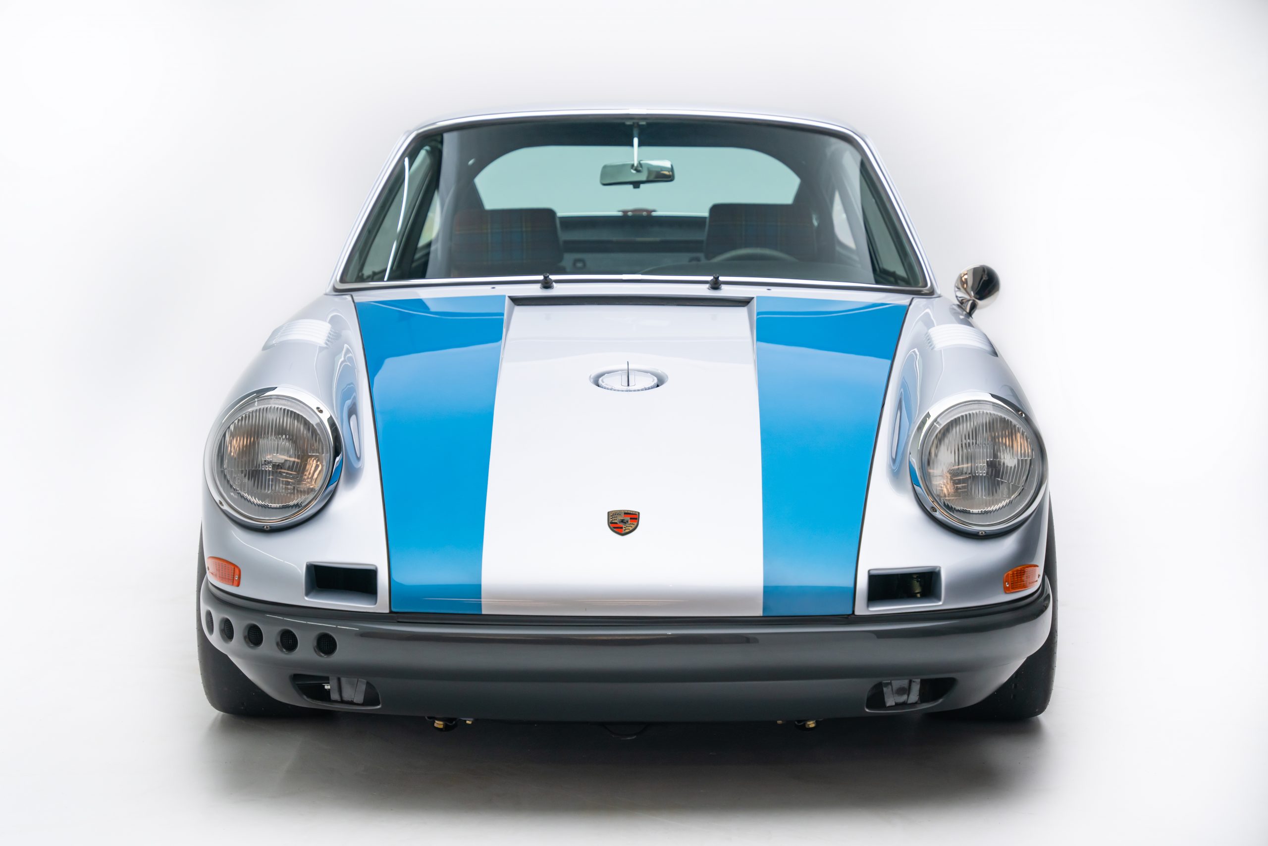 Magnus Walker's "outlaw" collection of Porsches star in new Petersen ...