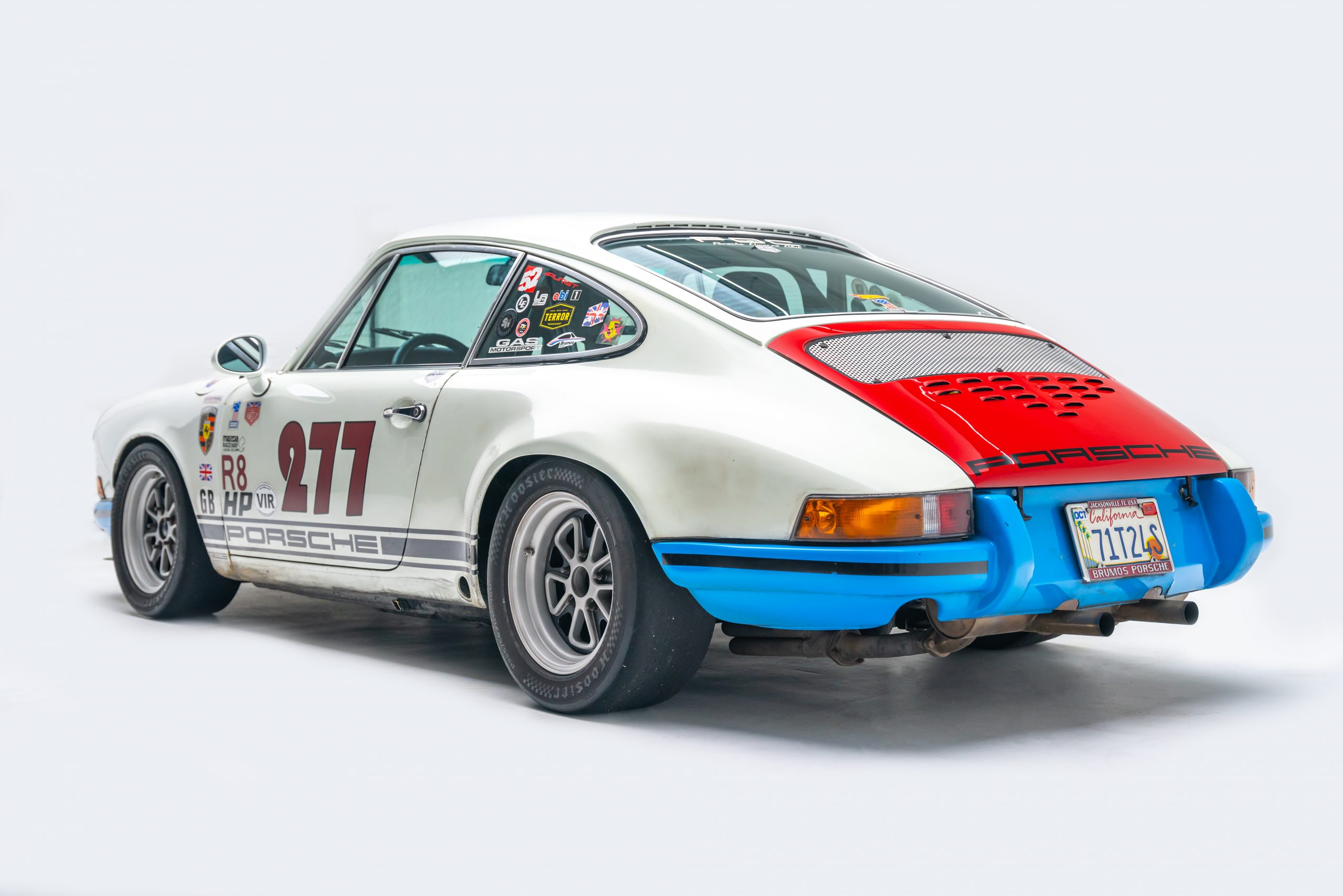 Magnus Walker's "outlaw" collection of Porsches star in new Petersen ...