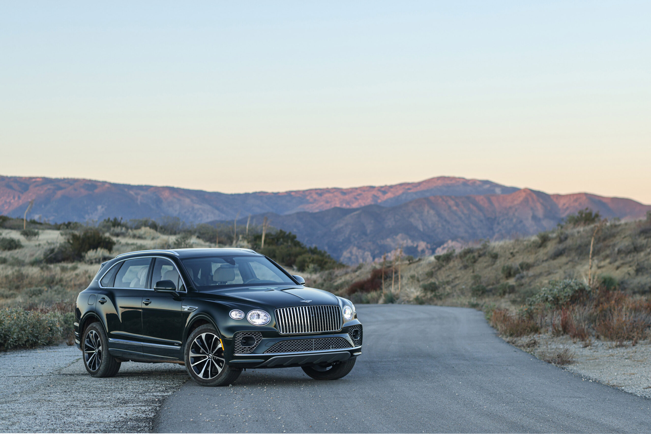 2023 Bentley Bentayga EWB Review: A chariot awaits - Hagerty Media