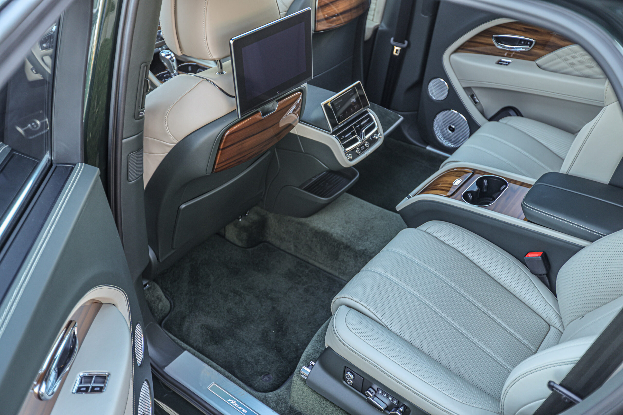 2023 Bentley Bentayga EWB Review: A chariot awaits - Hagerty Media