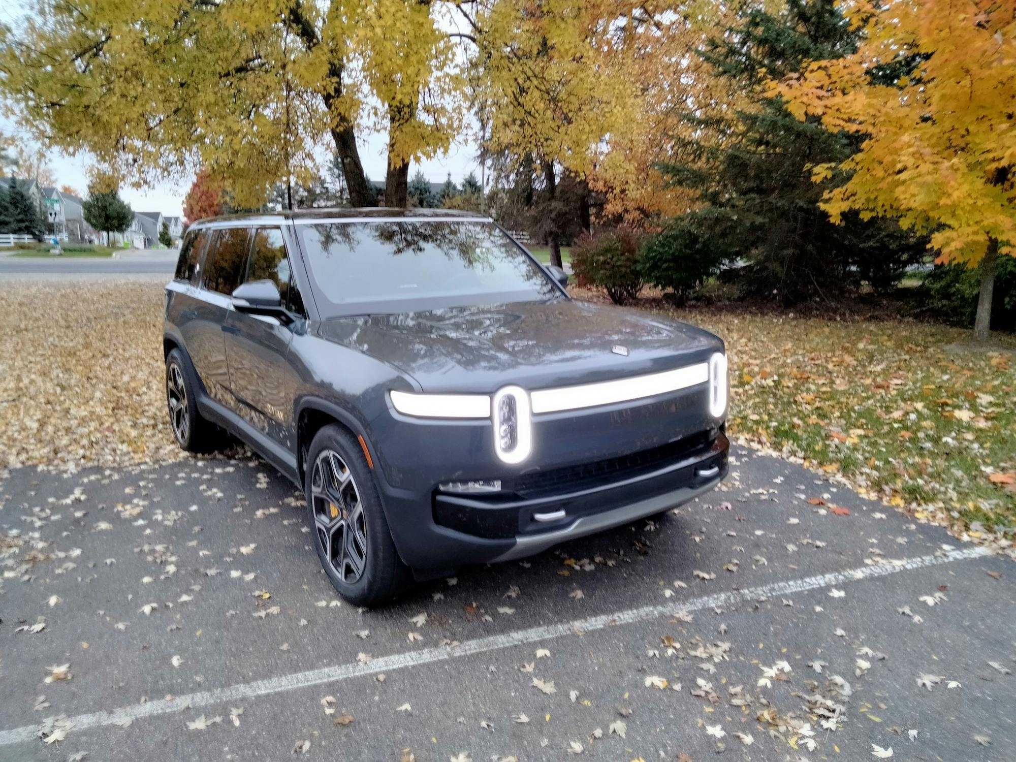 2022 Rivian R1S First Look Review: Heavy hitter - Hagerty Media